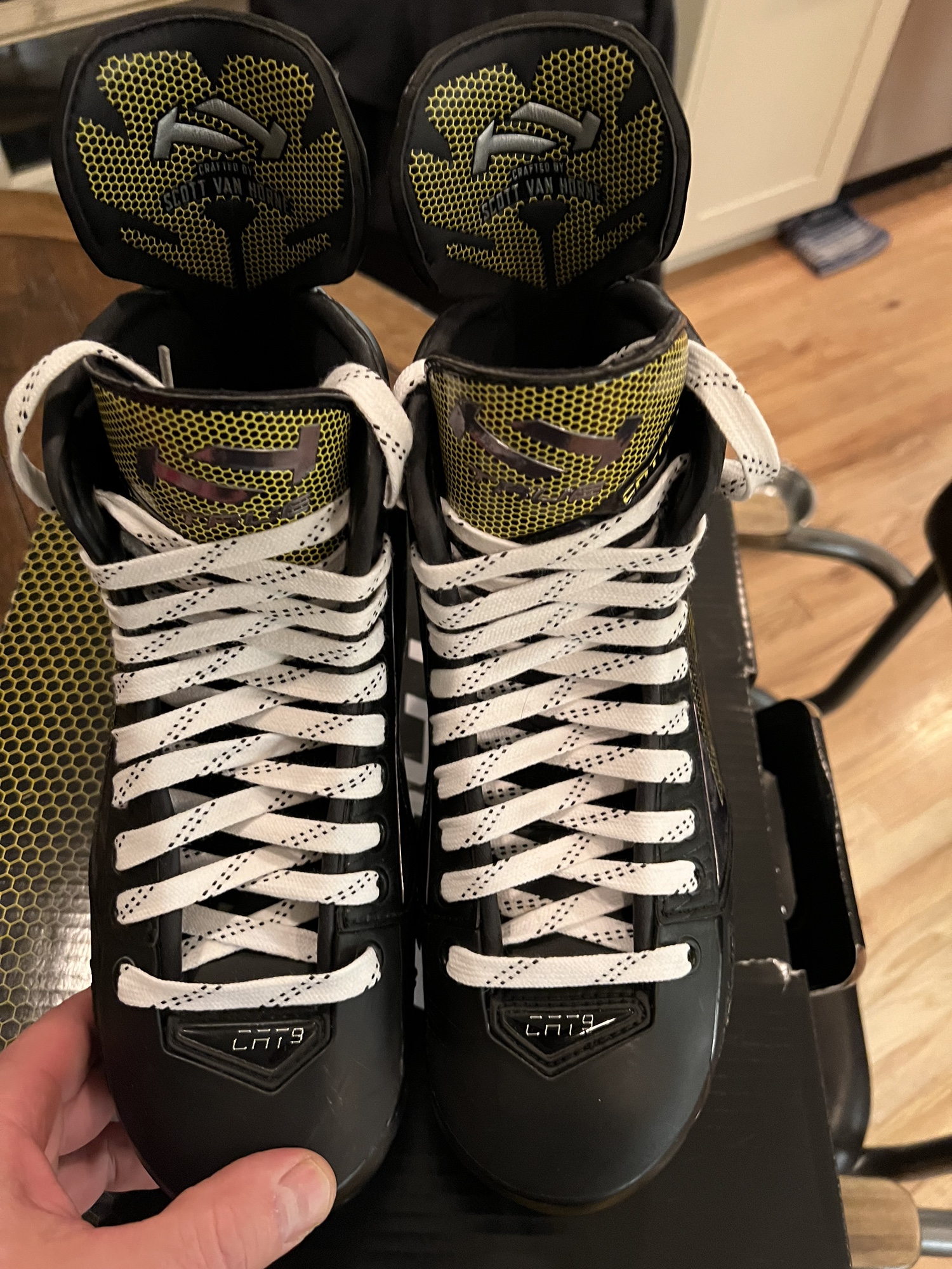 TRUE CATALYST 9X HOCKEY SKATES | SidelineSwap