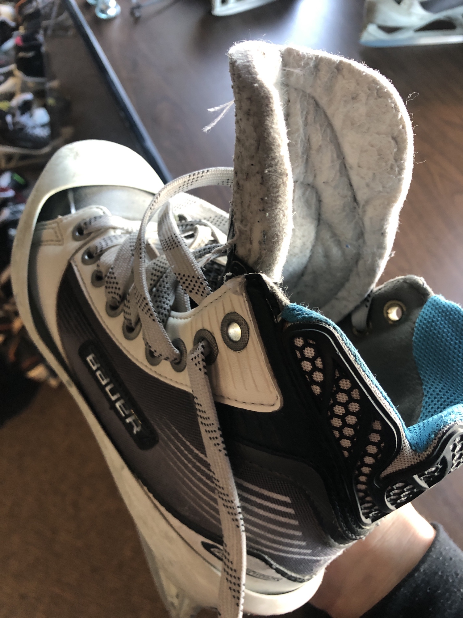 Bauer Junior Size 4 Reactor 4000 Hockey Goalie Skates | SidelineSwap