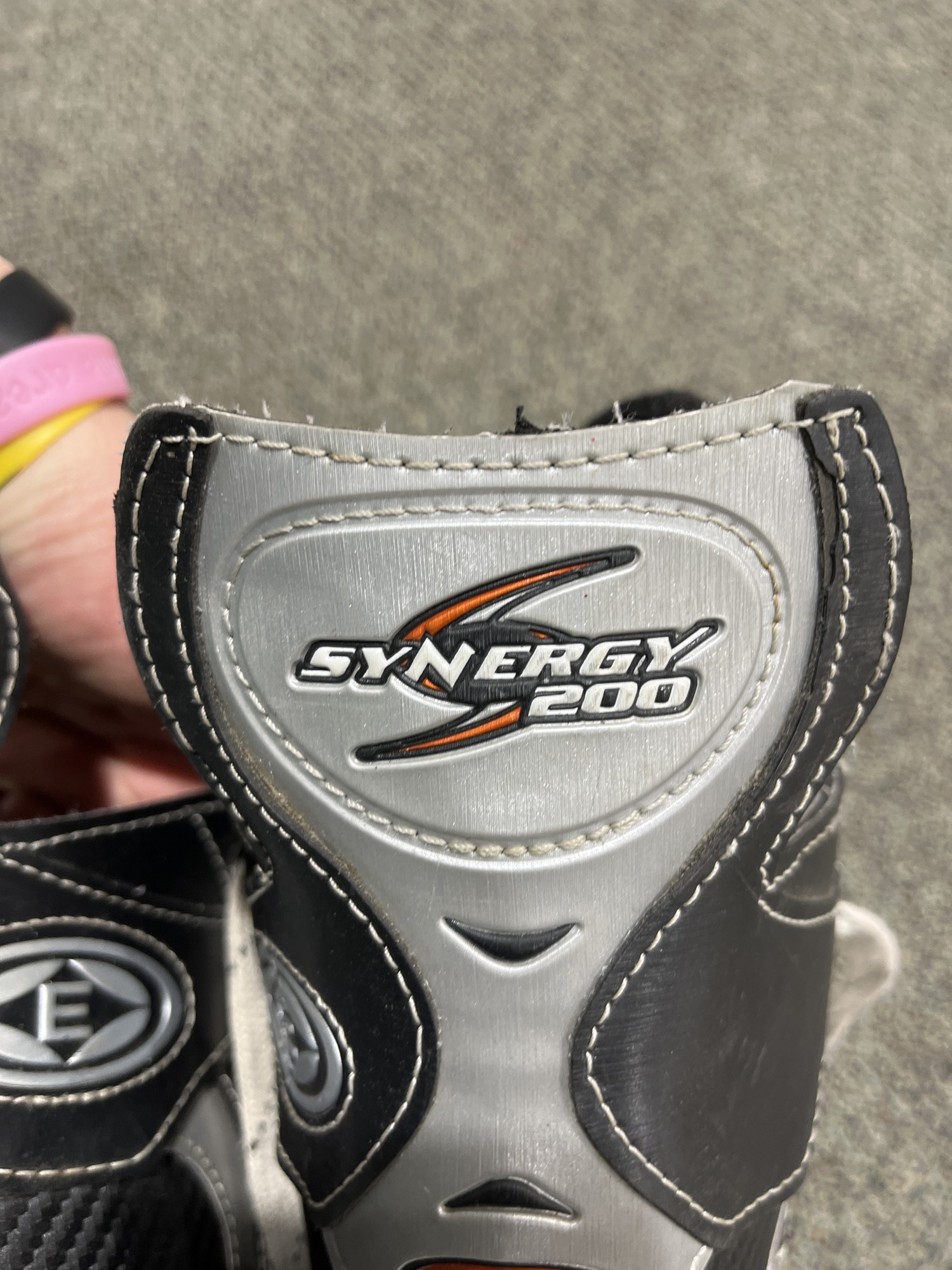 Junior Used Easton Synergy 200 Hockey Skates D&R (Regular) 5.0 ...