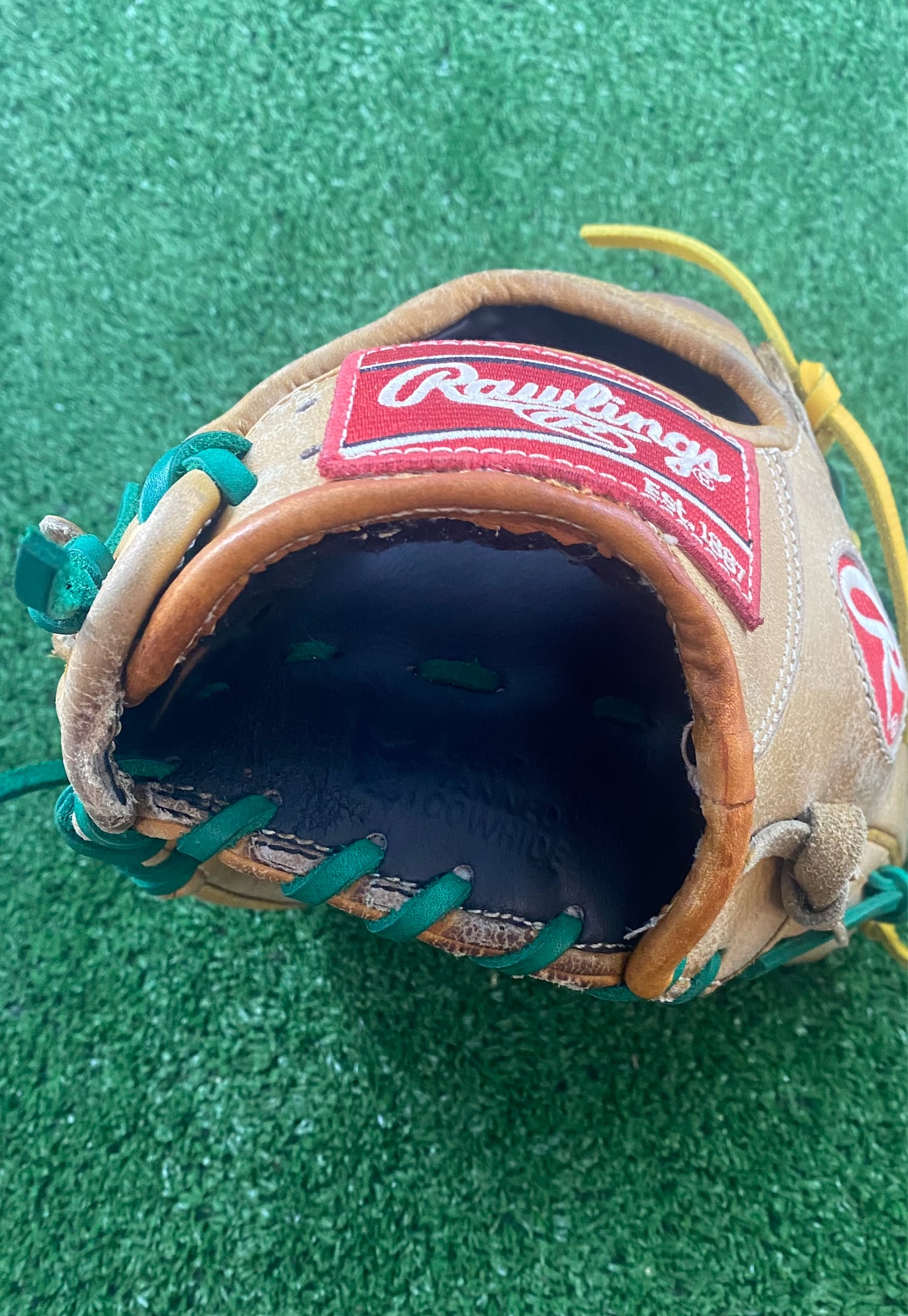 Rawlings HOH PRO200-4RT 11.5 inch Used | SidelineSwap