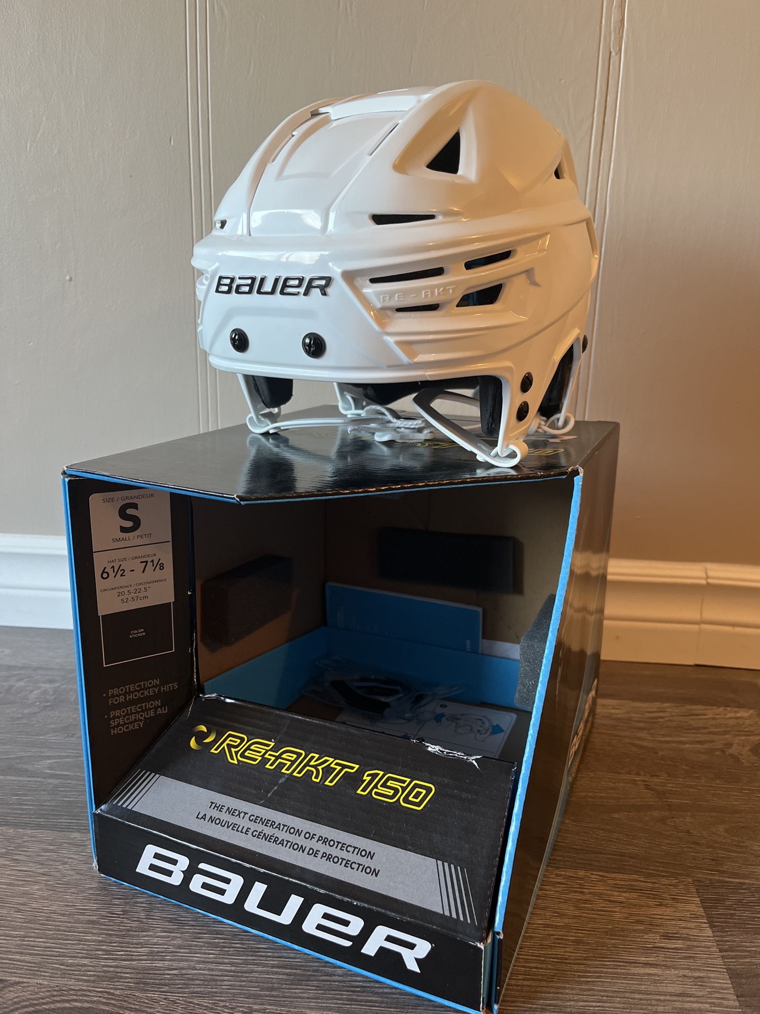 Pro Stock Bauer Re-akt 150 Hockey Helmet Small | SidelineSwap