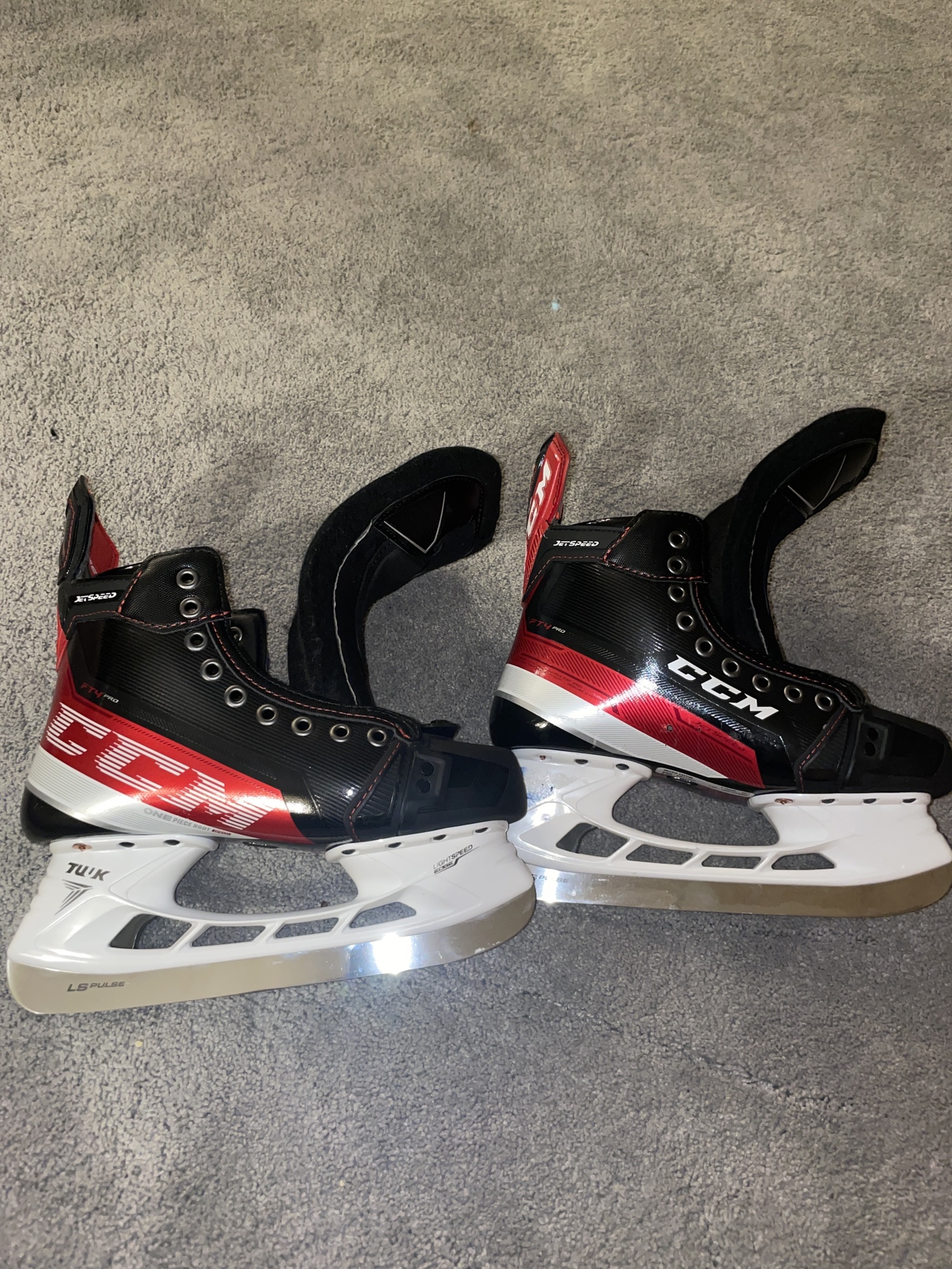 Ccm pro stock jet speed ft4 pro skates | SidelineSwap