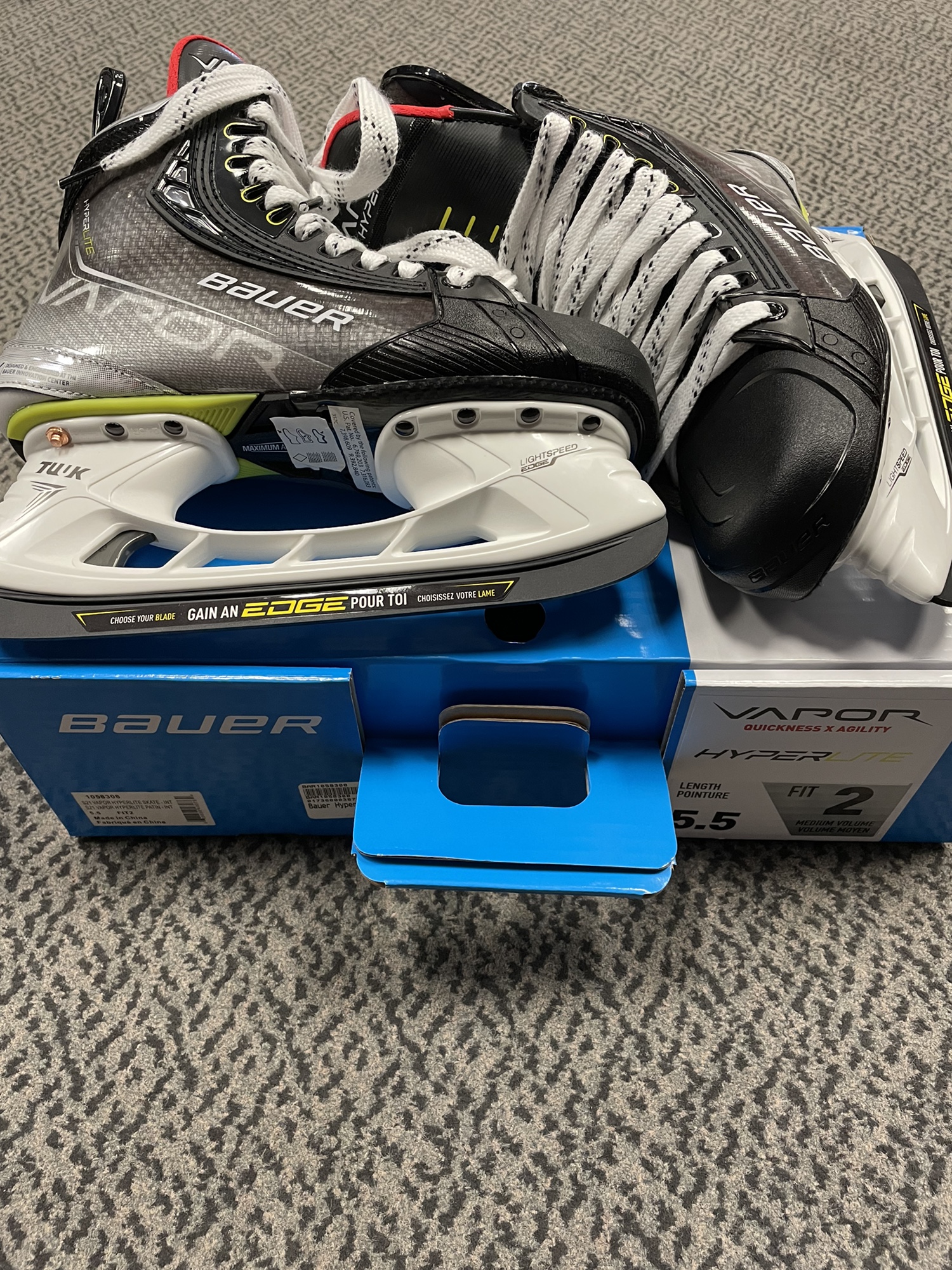 Bauer Hyperlite size 5.5 Fit 2 skates | SidelineSwap
