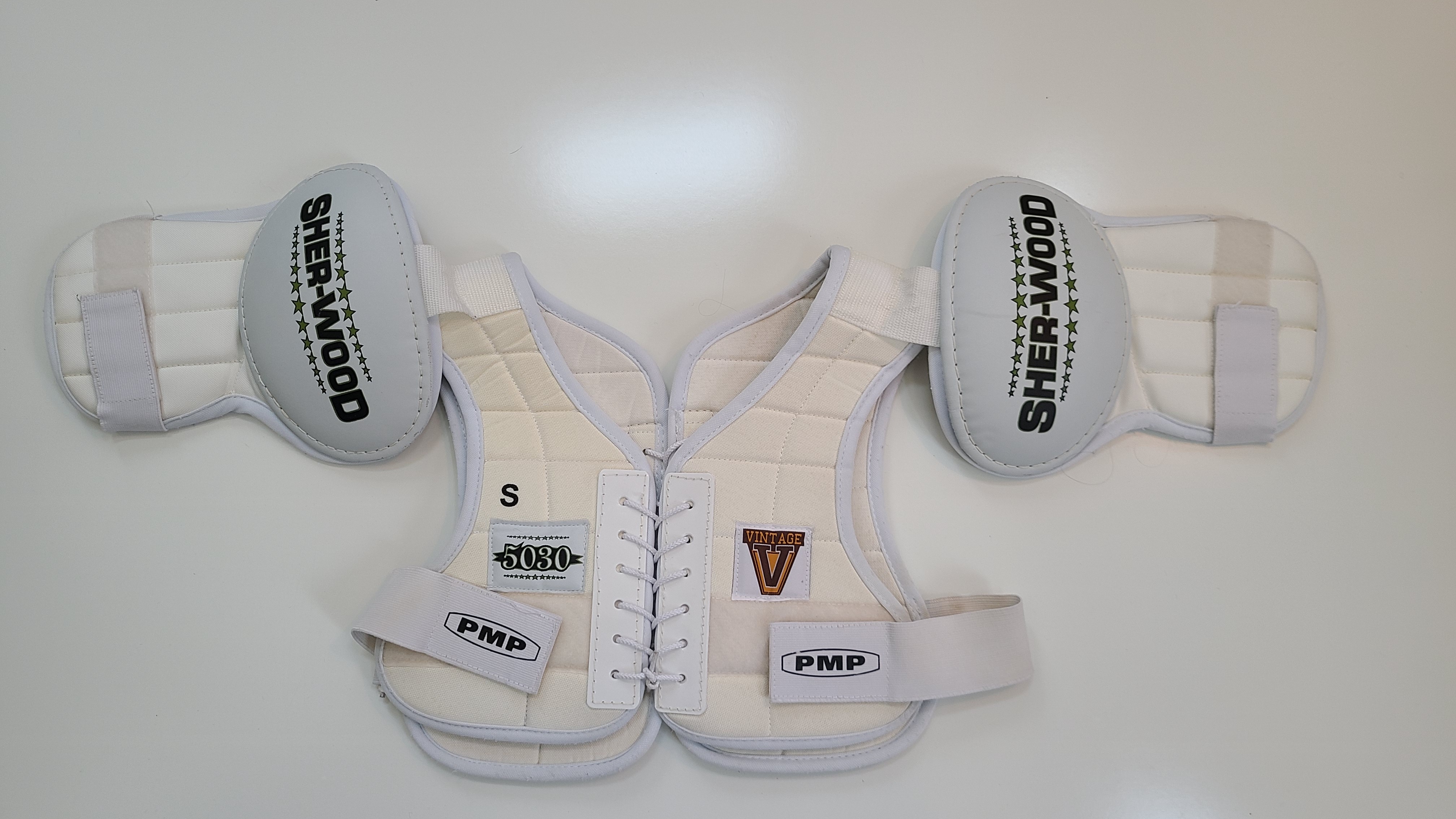 Lightweight, Classic Sher-wood PMP 5030 Shoulder Pads Senior Small ...