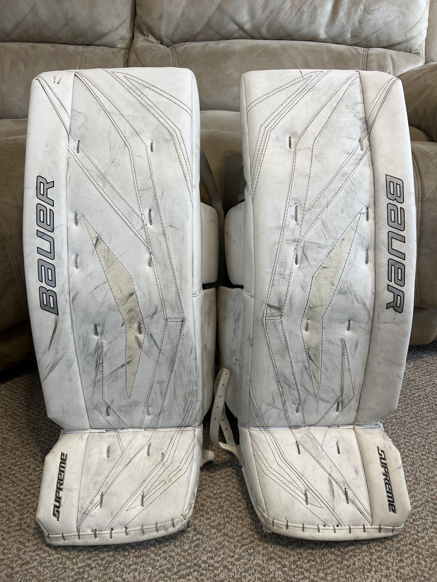 31" Bauer Supreme one90 Goalie Leg Pads | SidelineSwap