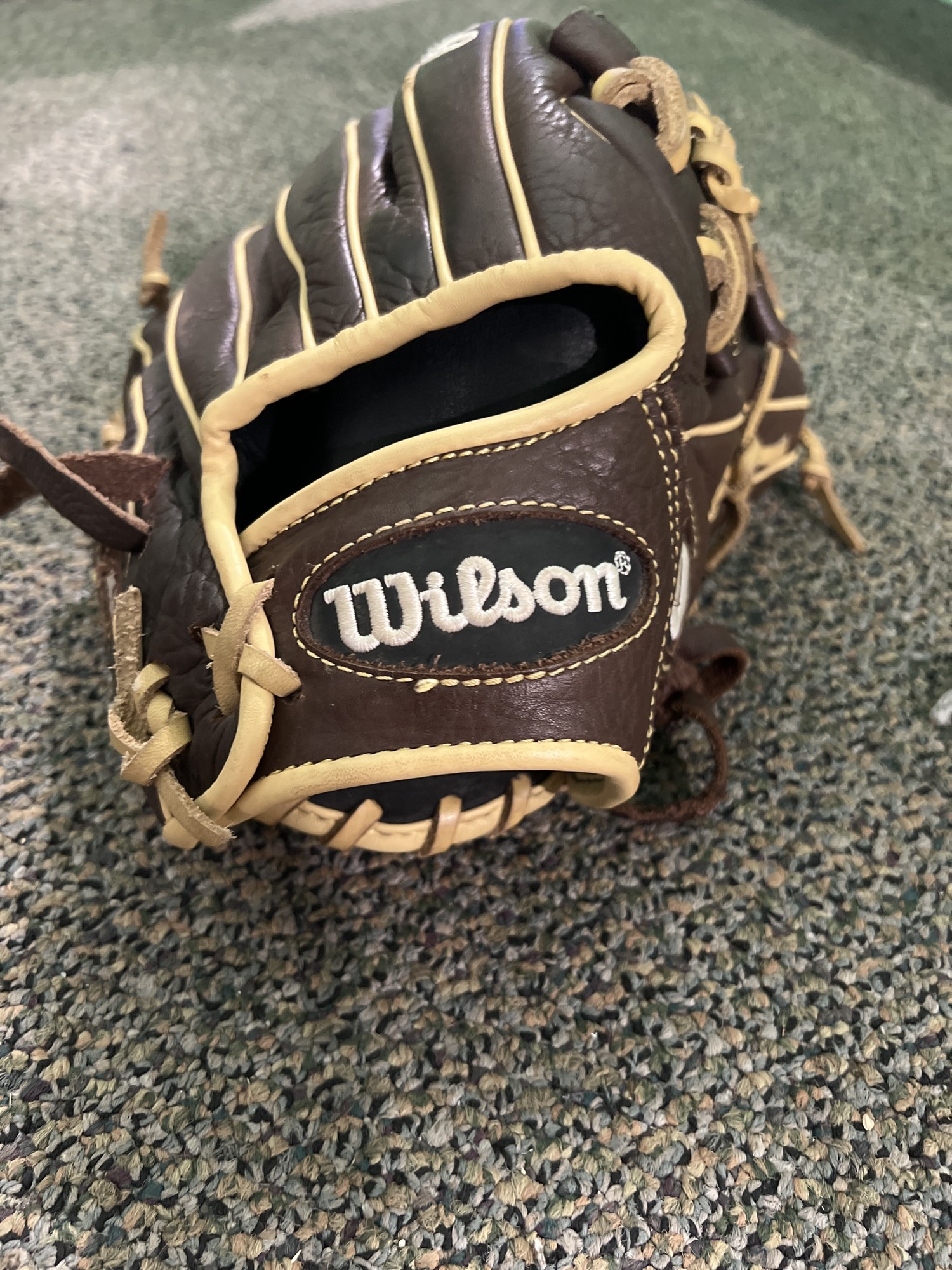 Used Wilson A800 Right Hand Throw Baseball Glove 11.5" | SidelineSwap