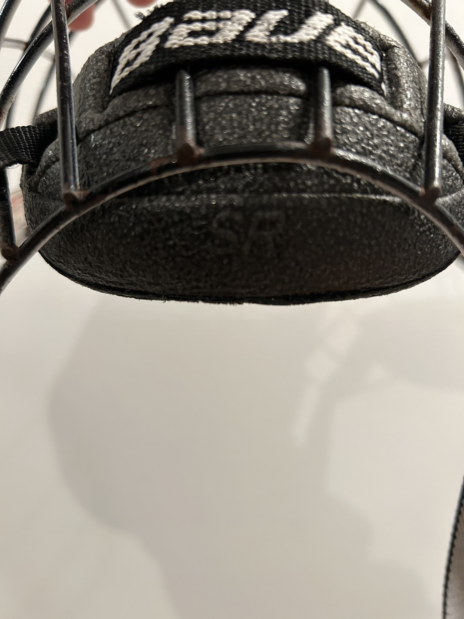 RARE Bauer RBE VIII Oreo Hockey Cage Medium | SidelineSwap