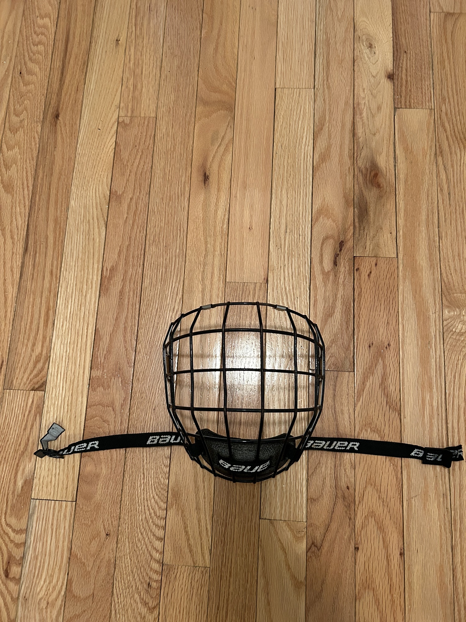 Bauer RBE VIII Oreo Hockey Cage Medium RARE | SidelineSwap