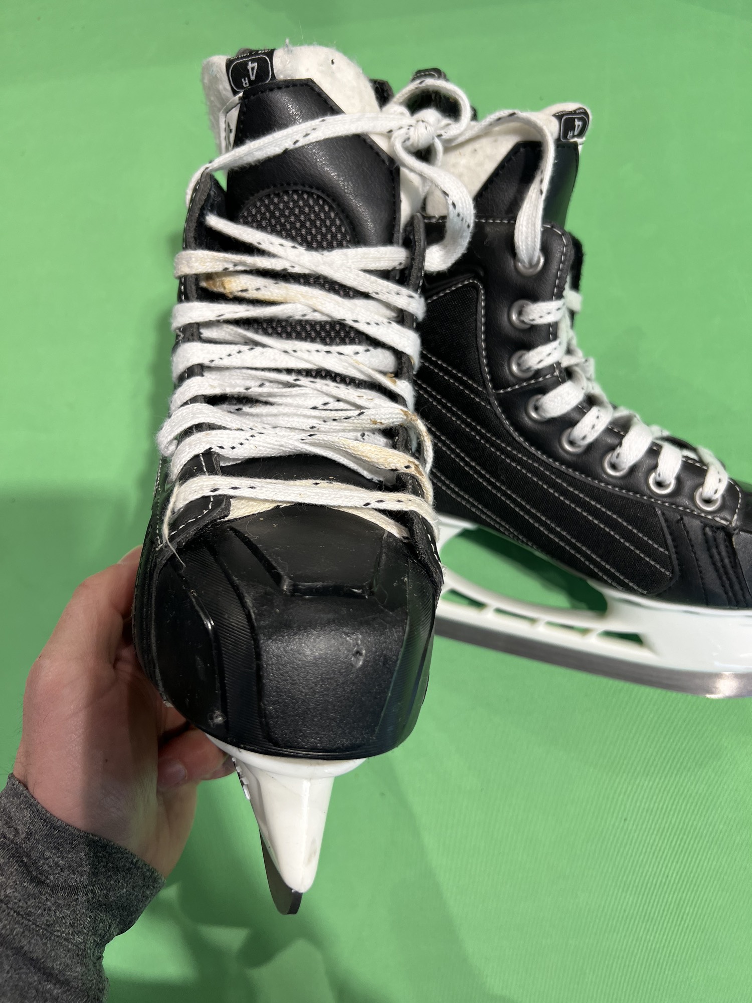 Junior Used Bauer Nexus 4000 Hockey Skates D&R (Regular) 4.0 | SidelineSwap