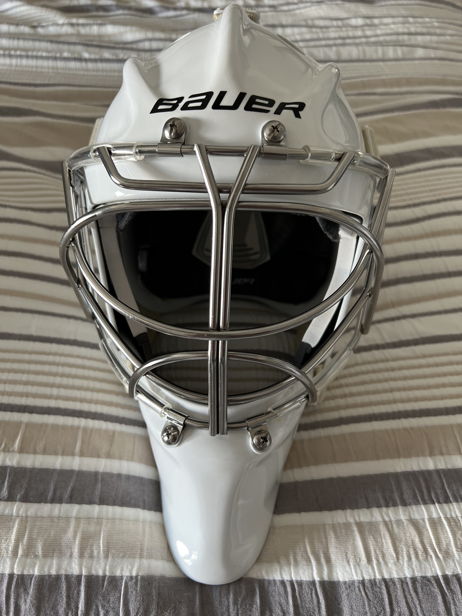 New Bauer Pro 960 Goalie Mask | SidelineSwap