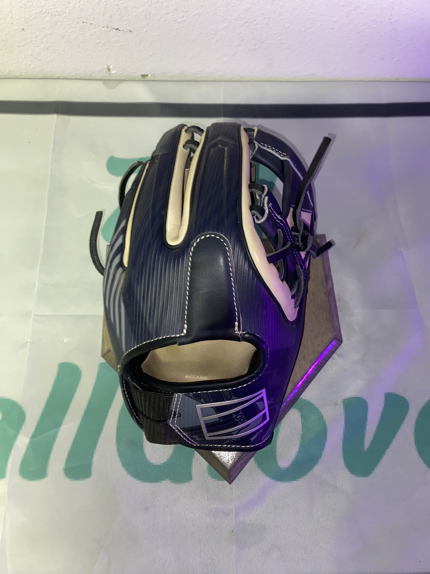 Like New Rawlings REV1X 11.5” | SidelineSwap