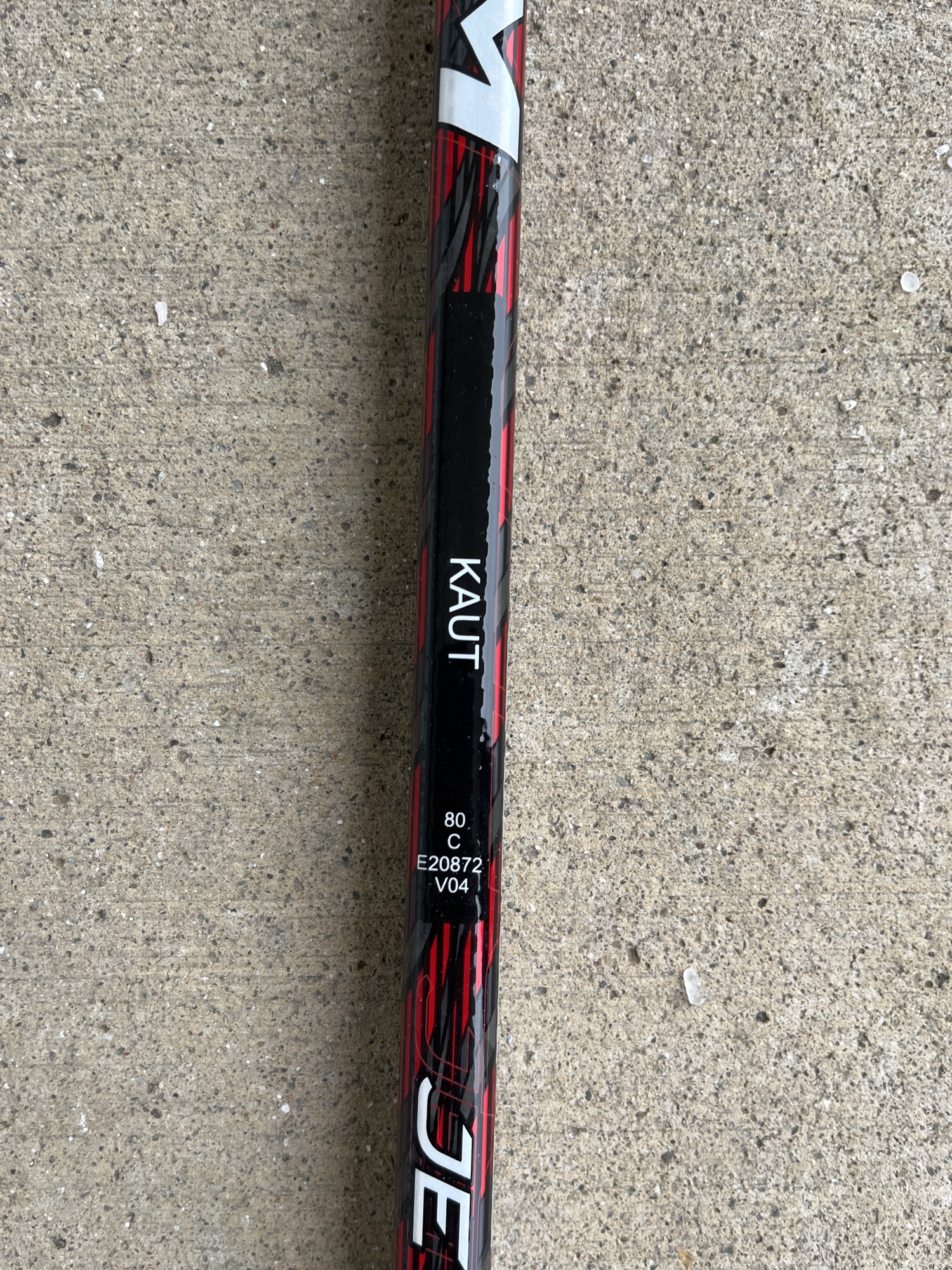 New CCM JetSpeed FT5 PRO Pro Stock Stick Colorado Avalanche Kaut RH P28 ...