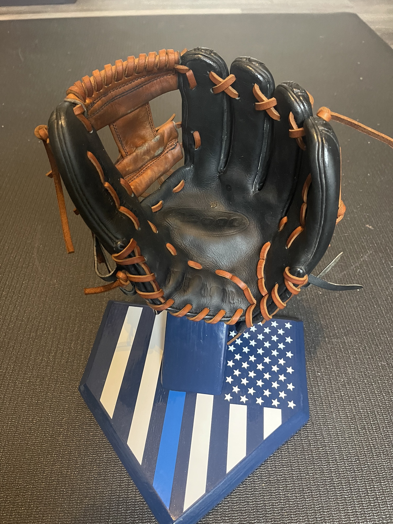 Wilson A2000 1787 11’75 | SidelineSwap