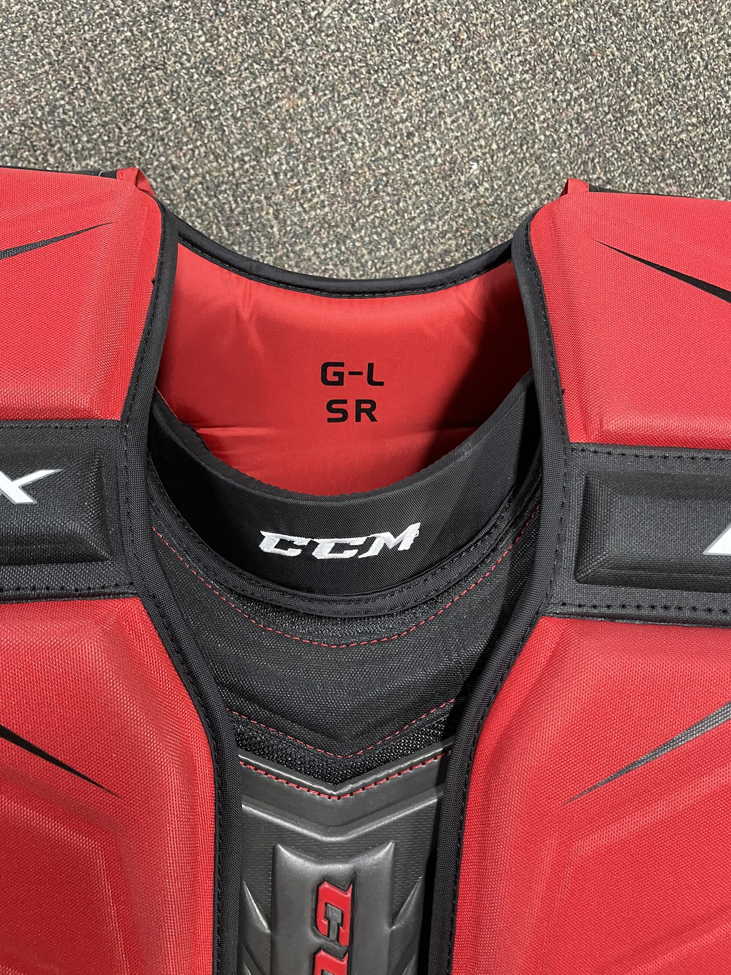 New Large CCM Extreme Flex Shield E1.9 Goalie Chest Protector ...