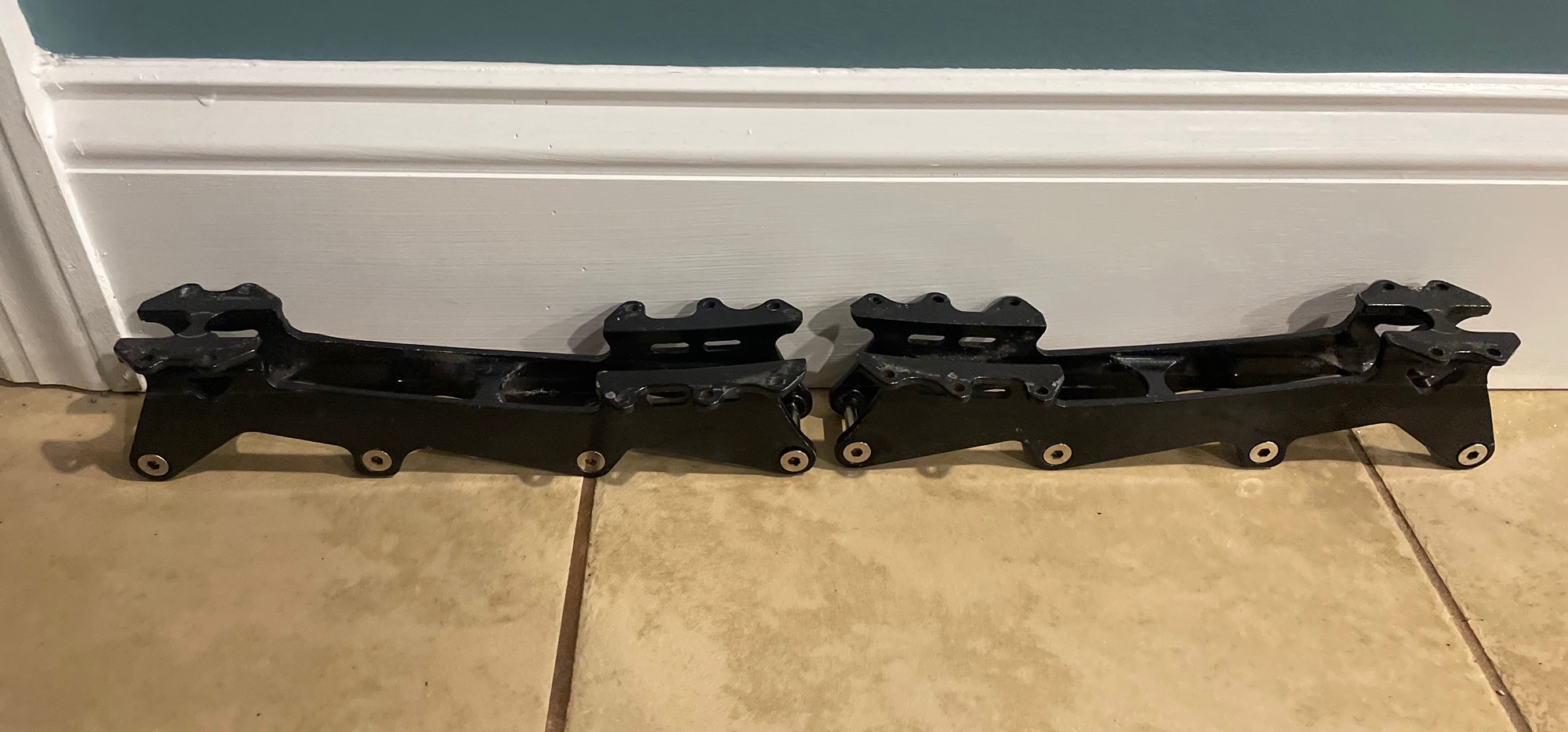 Mission magnesium vanguard Inline Chassis Medium | SidelineSwap