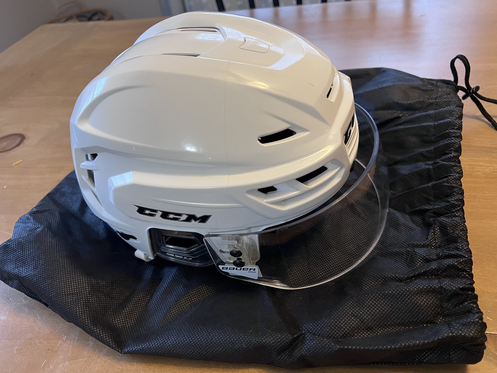 Medium CCM Resistance Helmet With Bauer visor | SidelineSwap