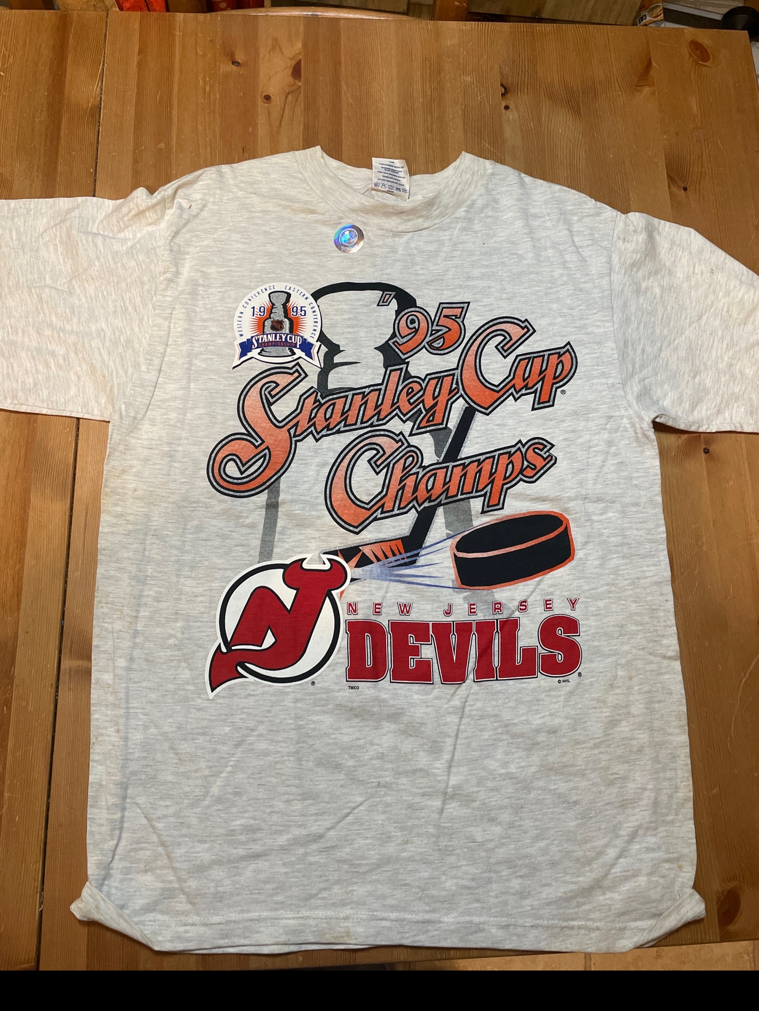 1995 NJ Devils Stanly Cup T Shirt xL | SidelineSwap
