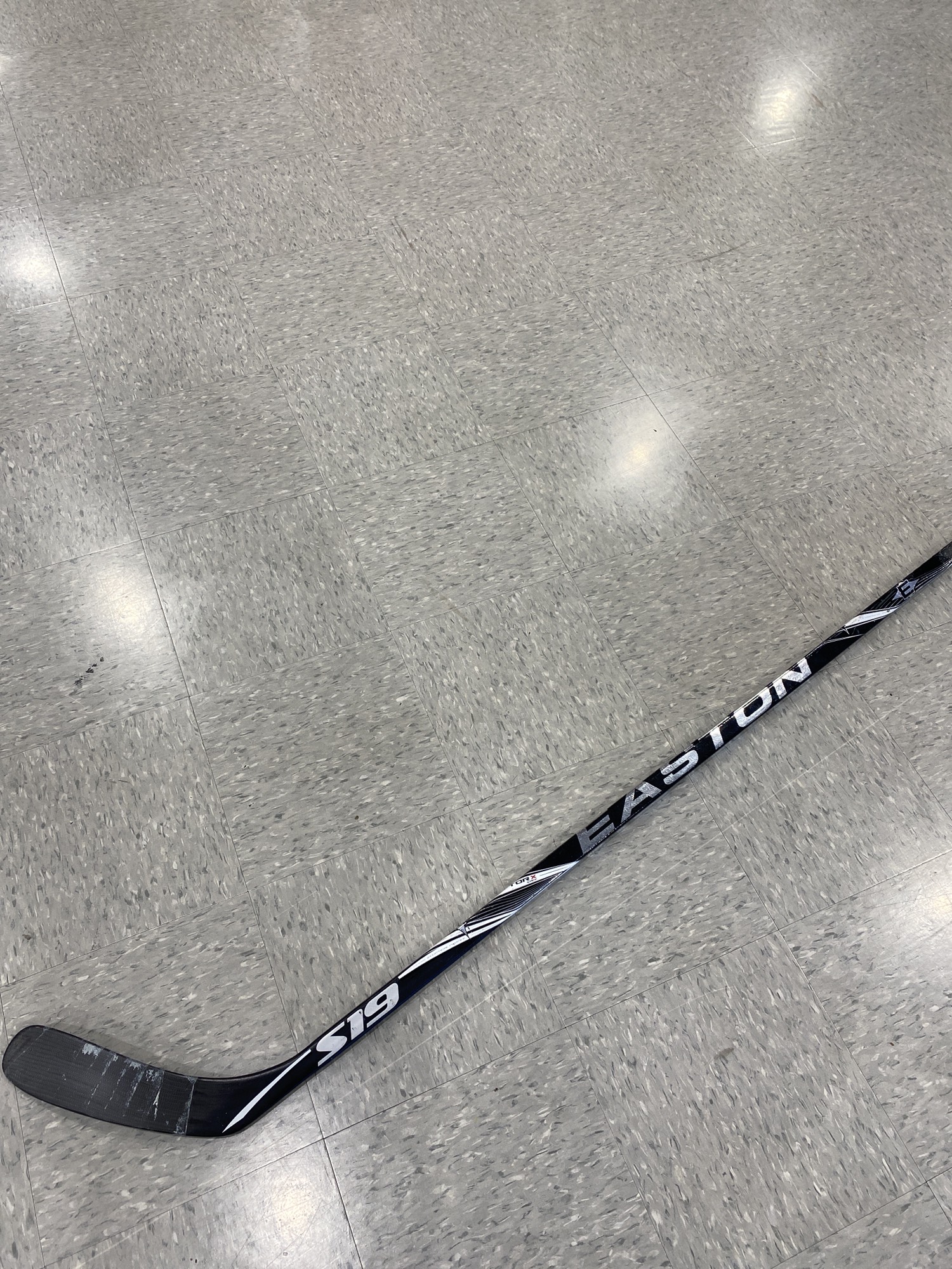 Used Senior Easton S19 Left Hockey Stick P08 Pro Stock | SidelineSwap
