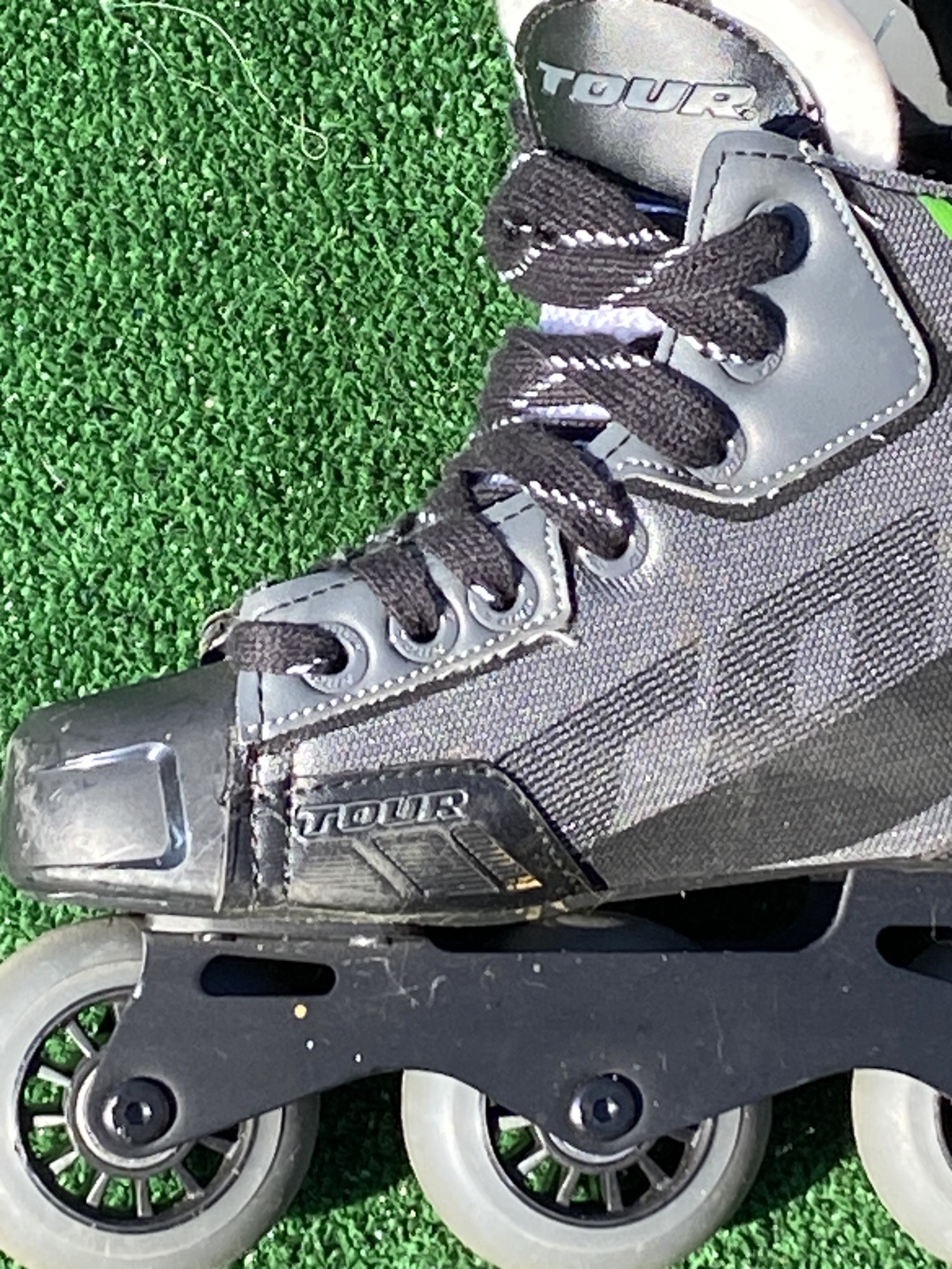 Used Tour Code 9 Inline Skates D&R (Regular) 1.0 | SidelineSwap