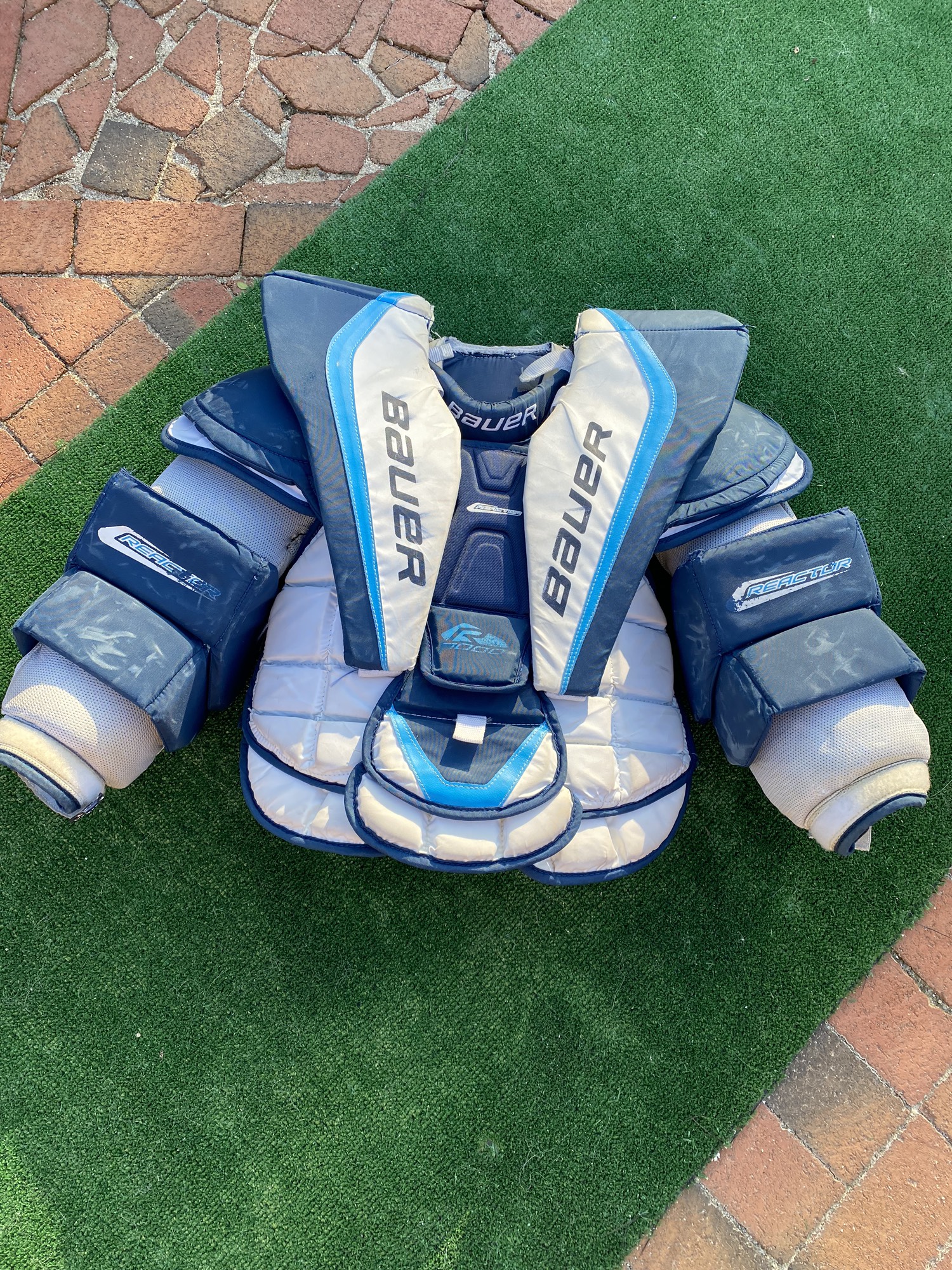 Used Small Bauer Reactor 7000 Goalie Chest Protector | SidelineSwap