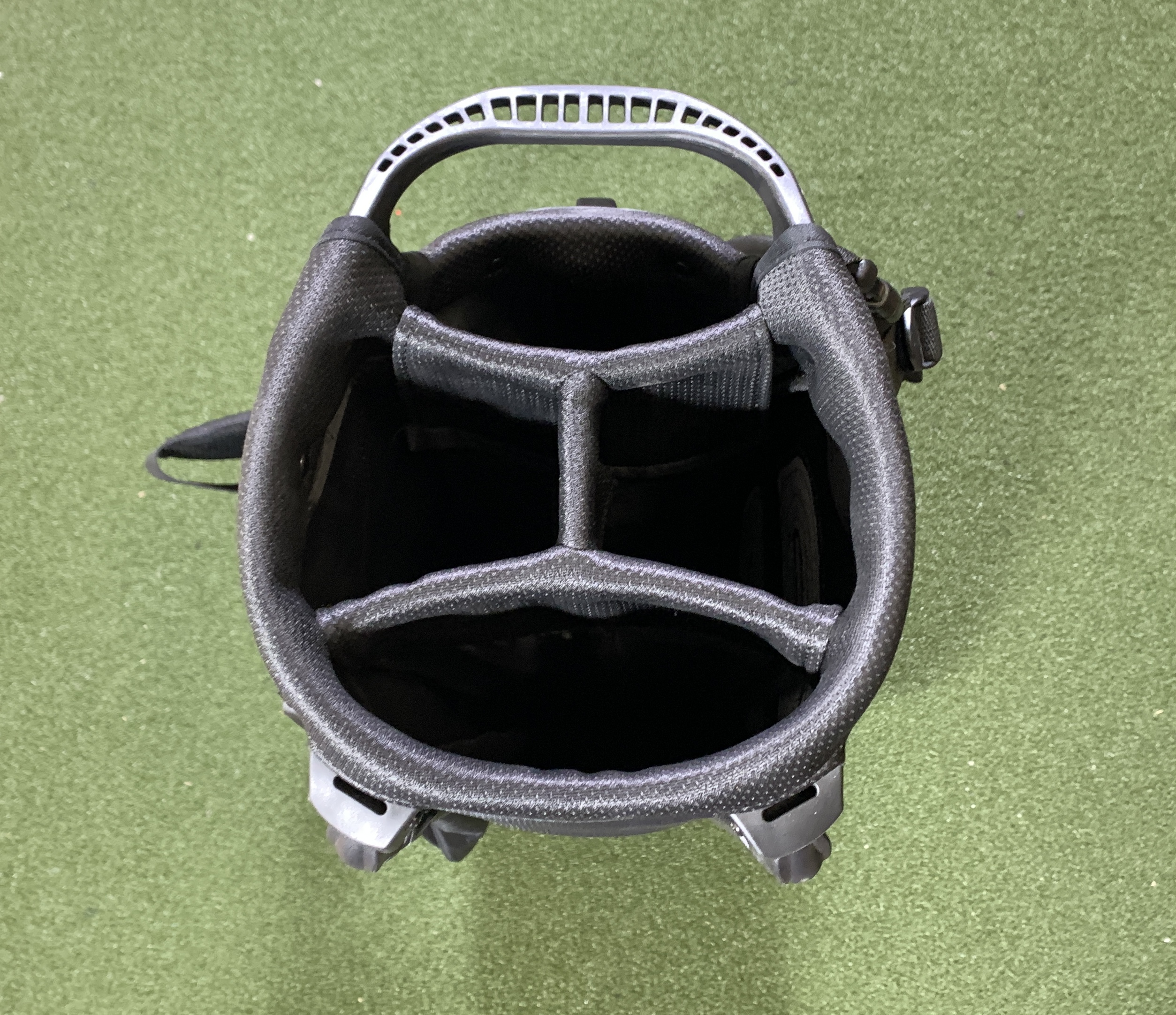 Titleist Carry Bag Black 4-way Dual Strap | SidelineSwap