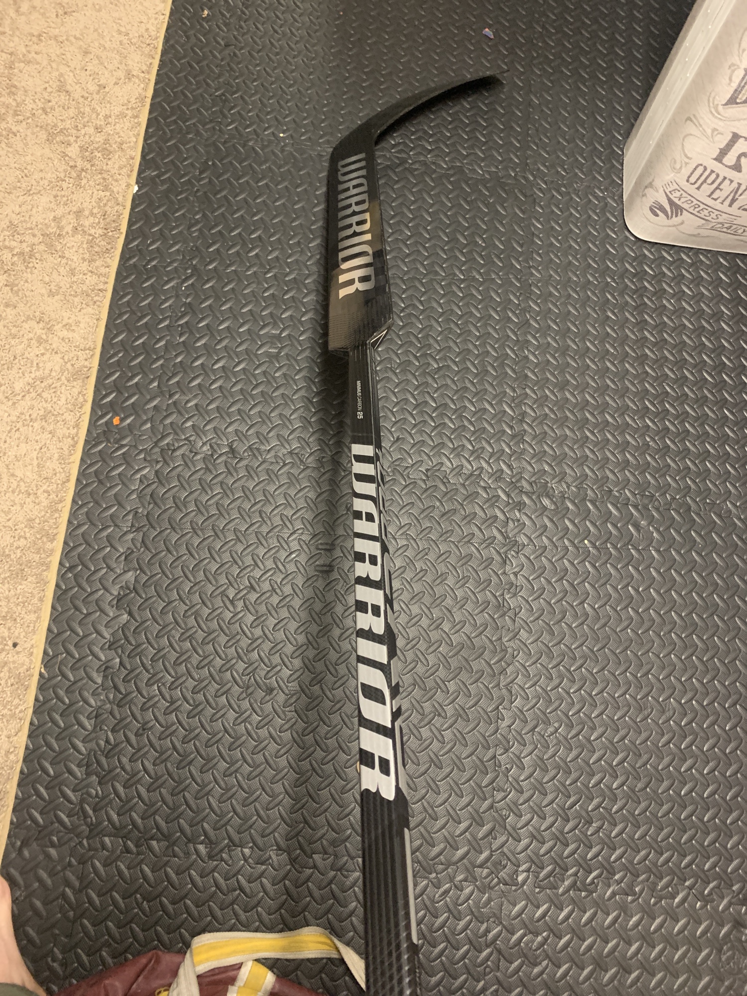 Warrior RV2 PRO+ 27.5” W33 Goalie Stick | SidelineSwap