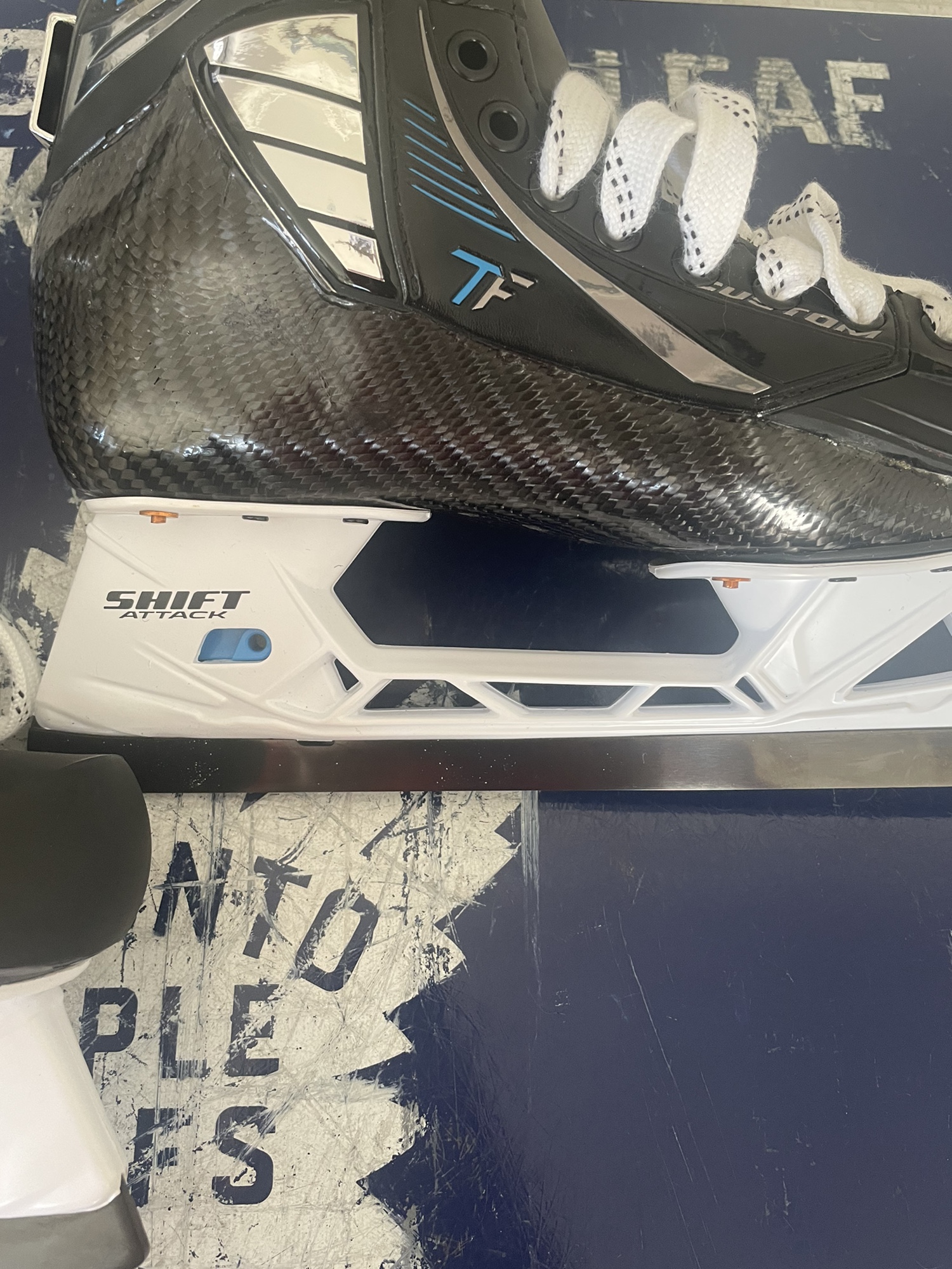 Brand New Pro Stock True TF Pro Custom 2 Piece Goalie Skates Size 9 ...