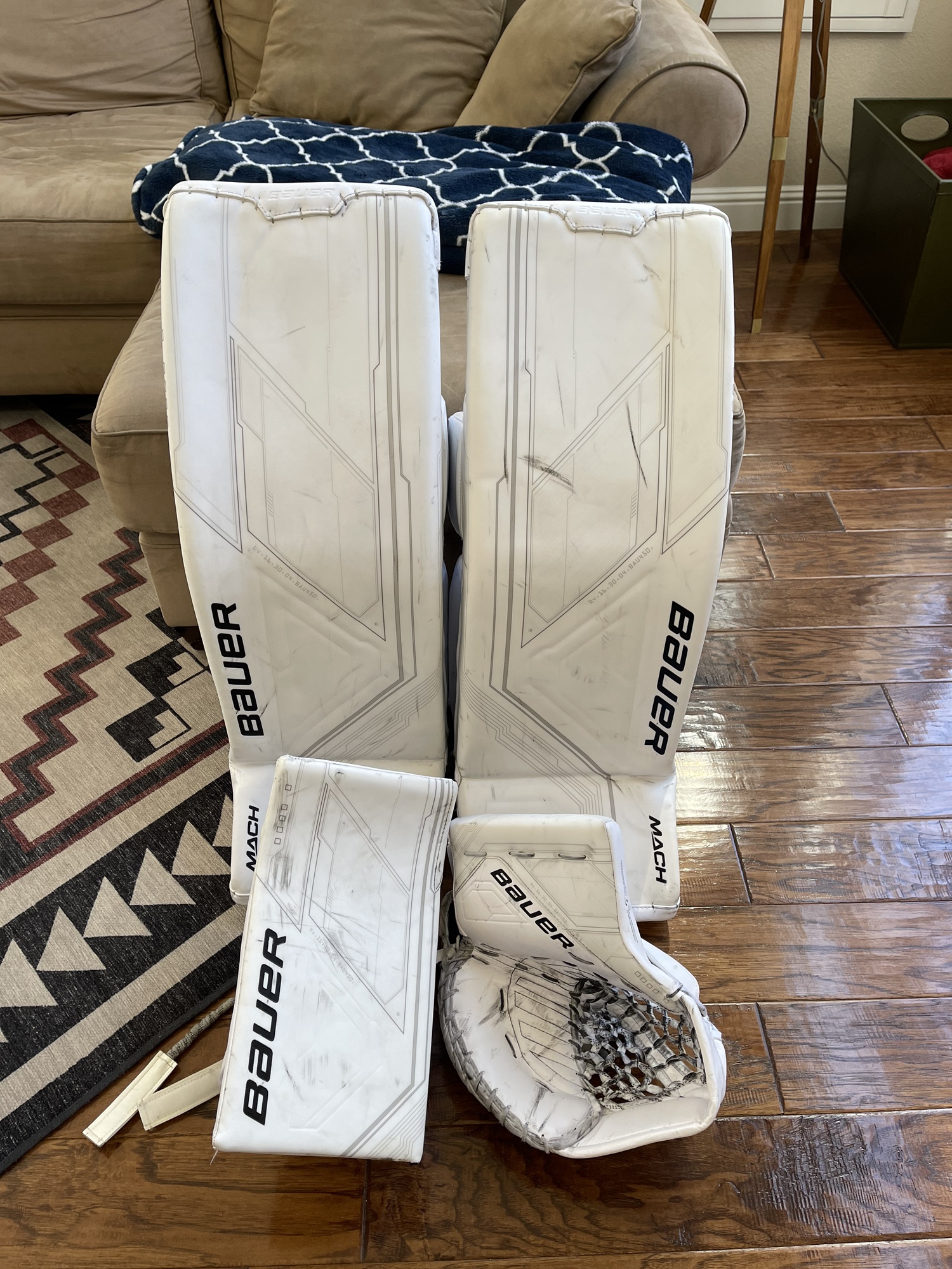 Bauer Mach Goalie Set large | SidelineSwap