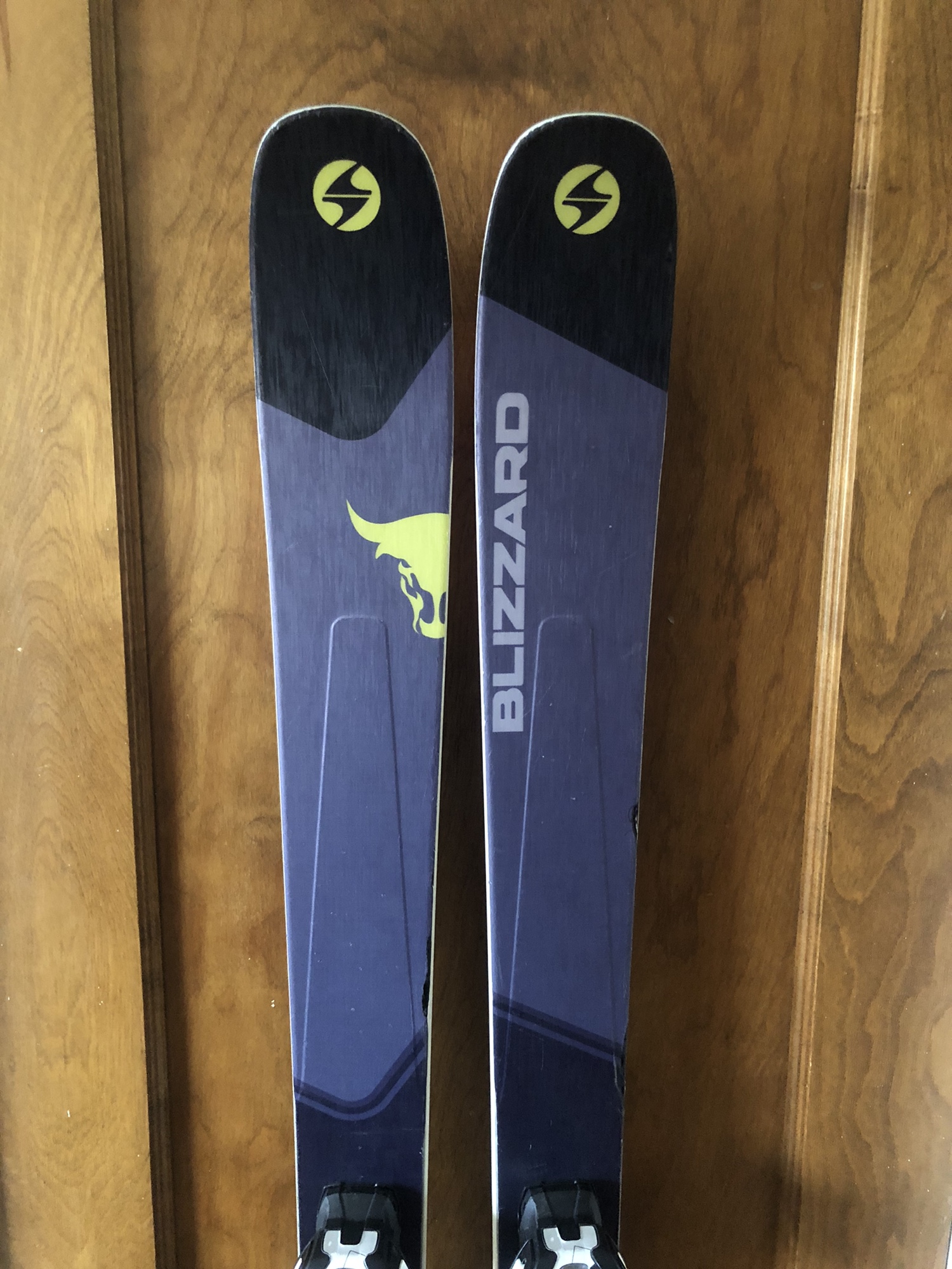 Blizzard Rustler 9 180cm with Adjustable Salomon Warden Bindings ...