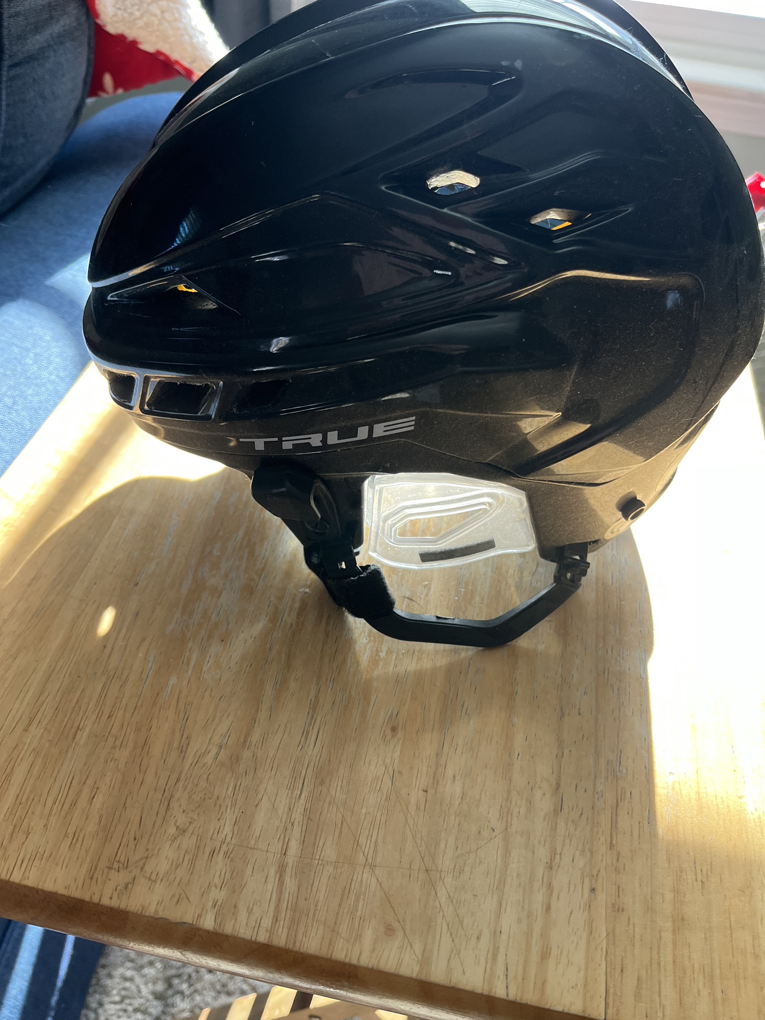 Black True Dynamic 9 Pro hockey helmet | SidelineSwap