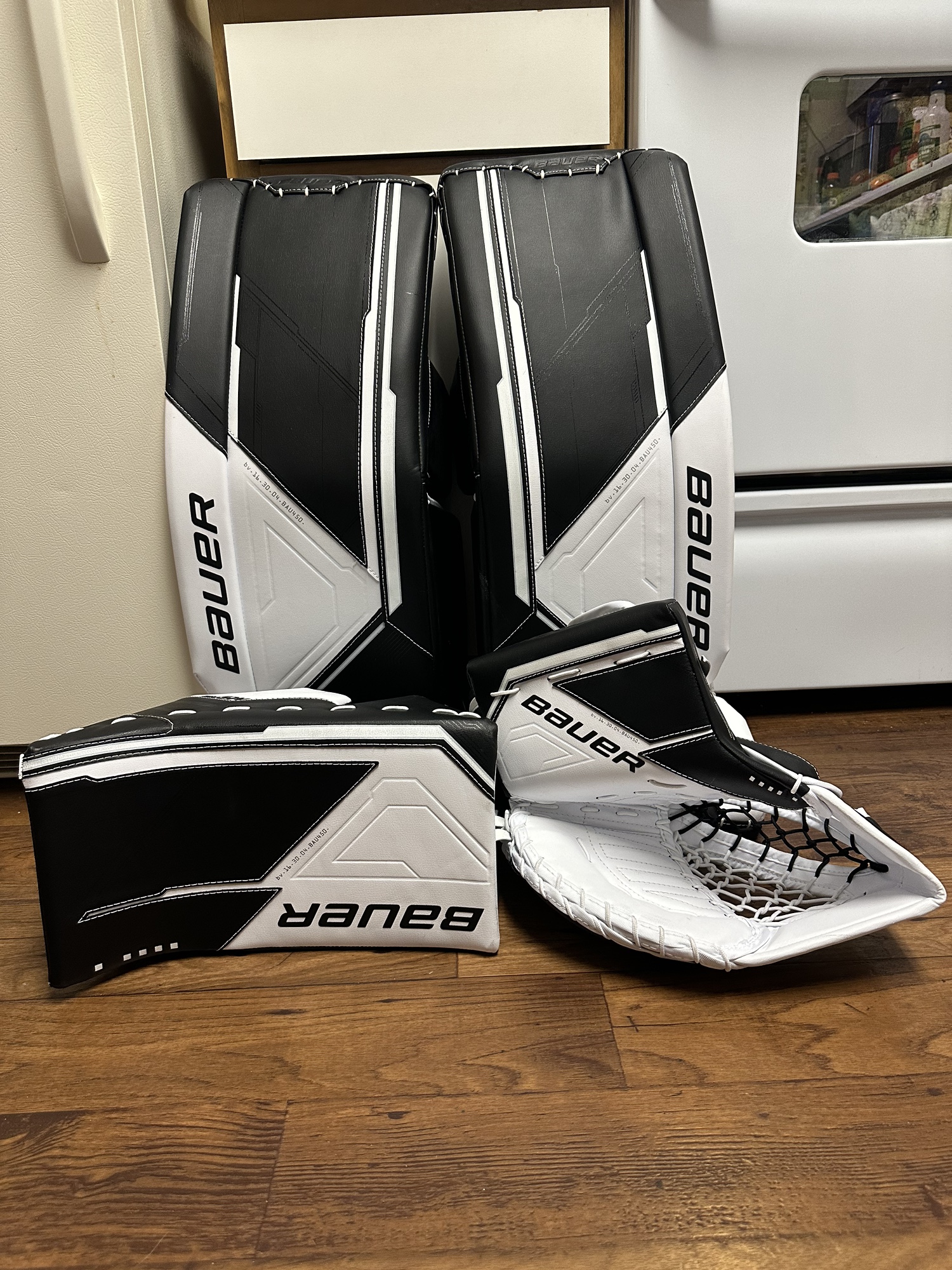 Bauer supreme m5 pro goalie pads | SidelineSwap