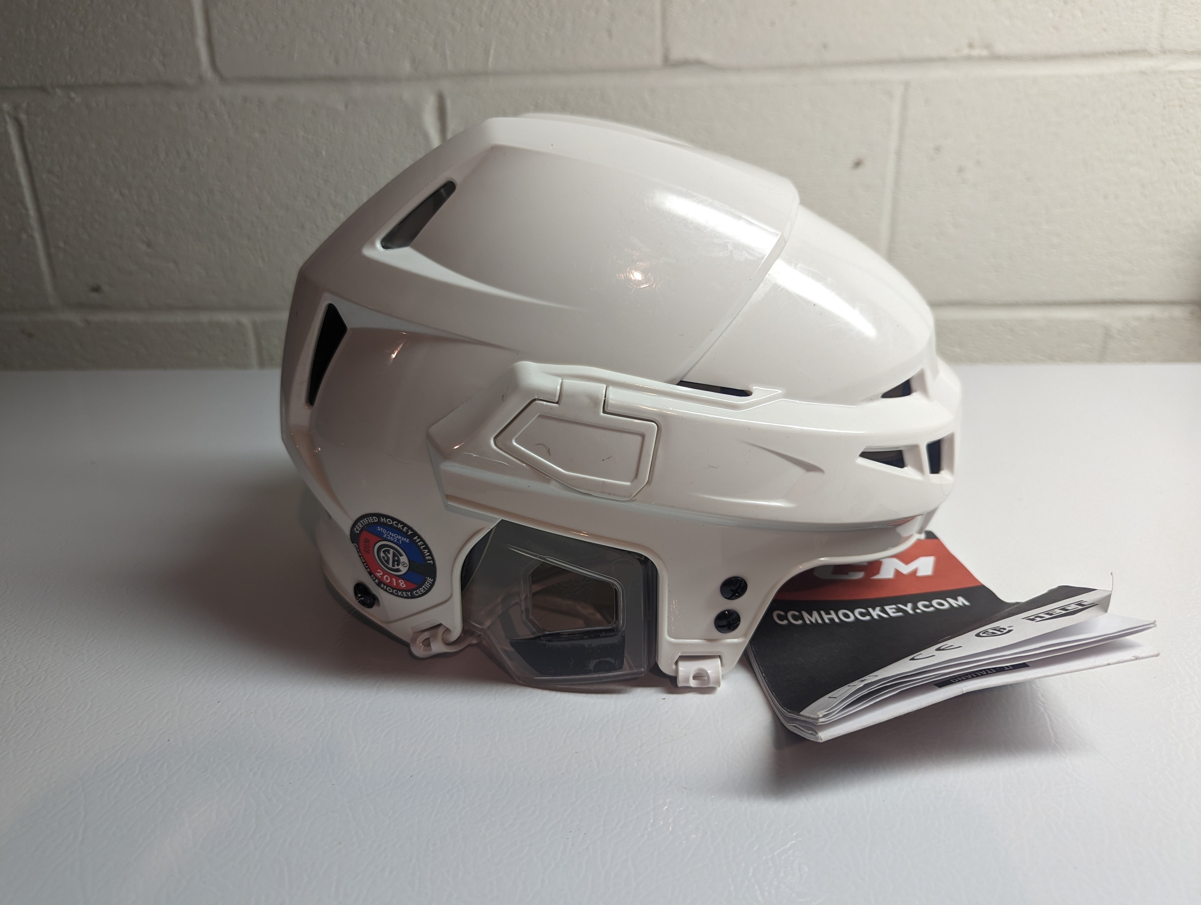 New Large CCM Vector V08 Helmet WHITE | SidelineSwap