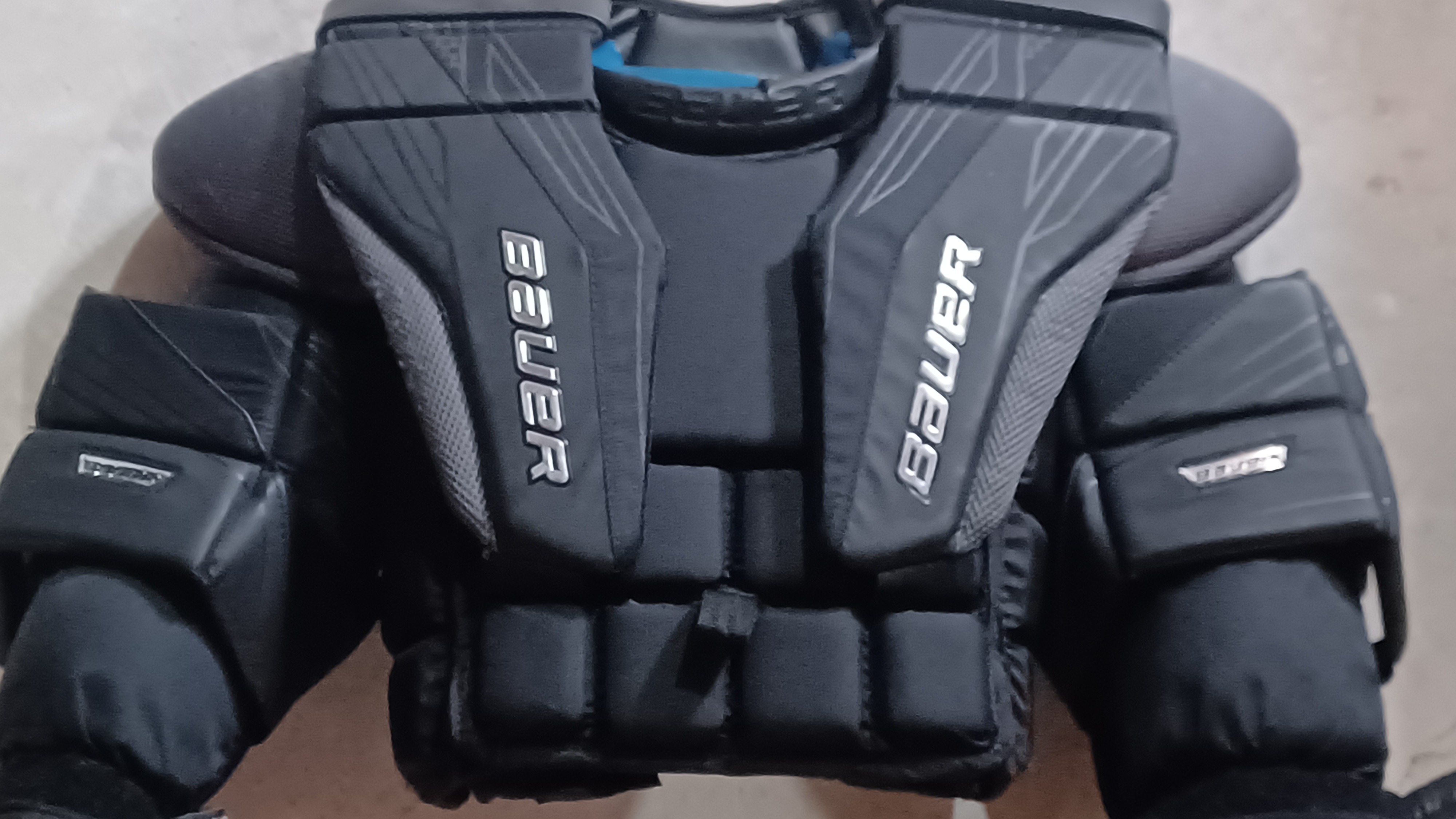 Bauer Elite Chest Protector INT Medium | SidelineSwap