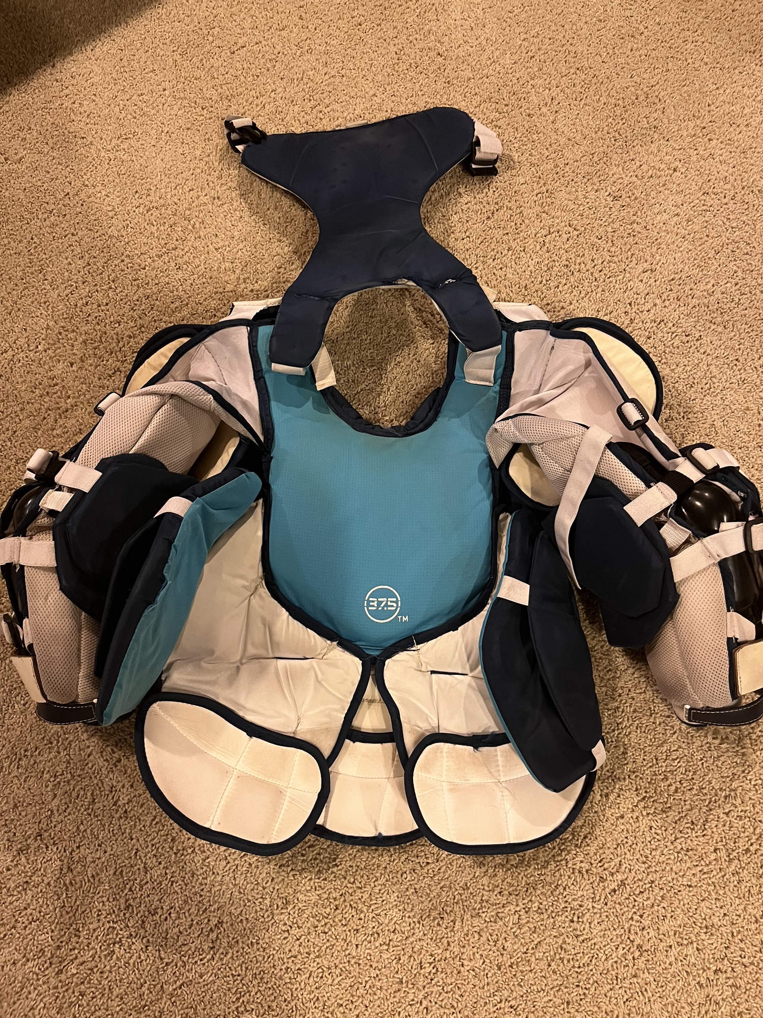 Used Large Bauer Reactor 9000 Goalie Chest Protector | SidelineSwap