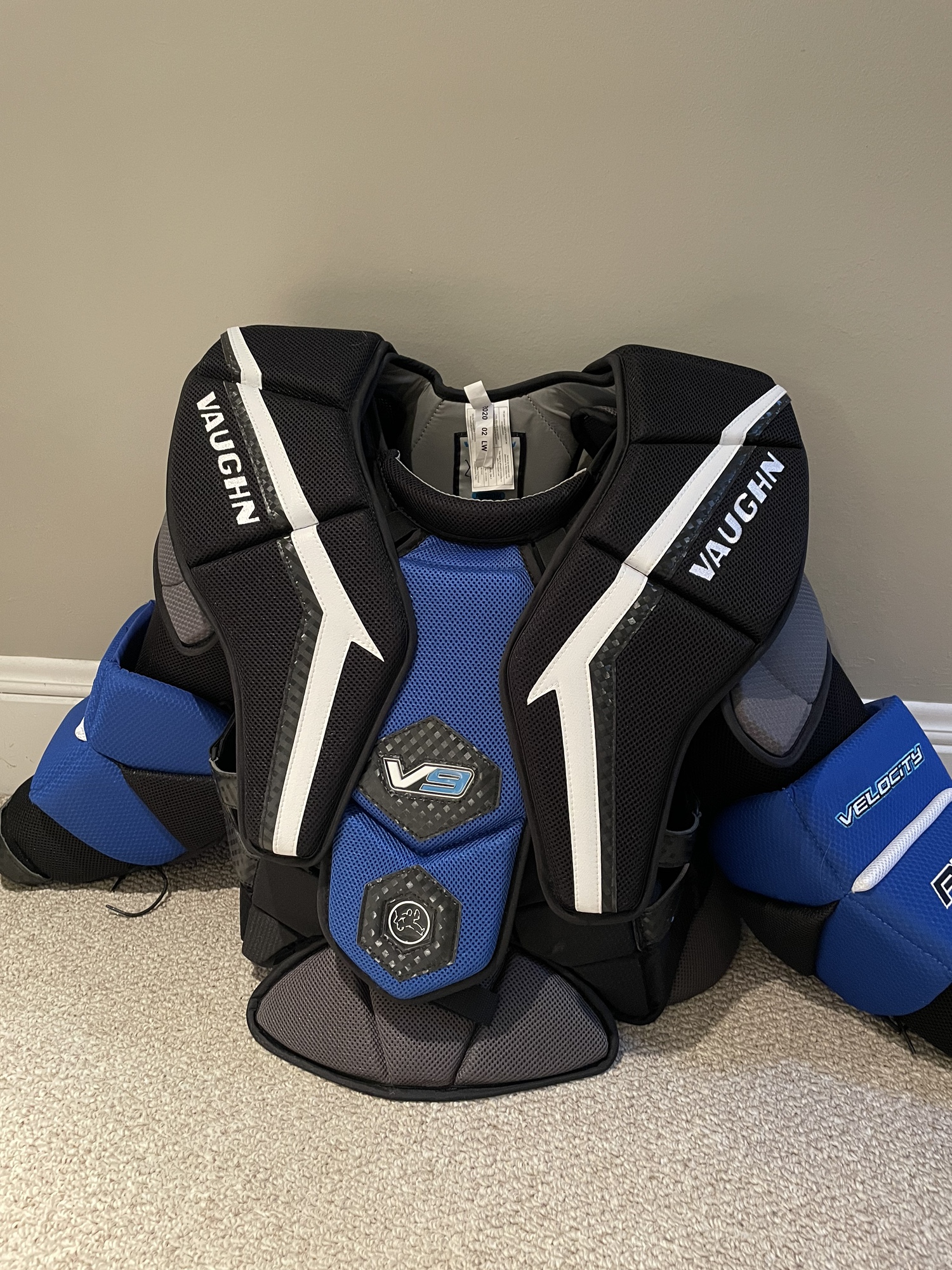 New Medium Vaughn Velocity V9 Goalie Chest Protector | SidelineSwap
