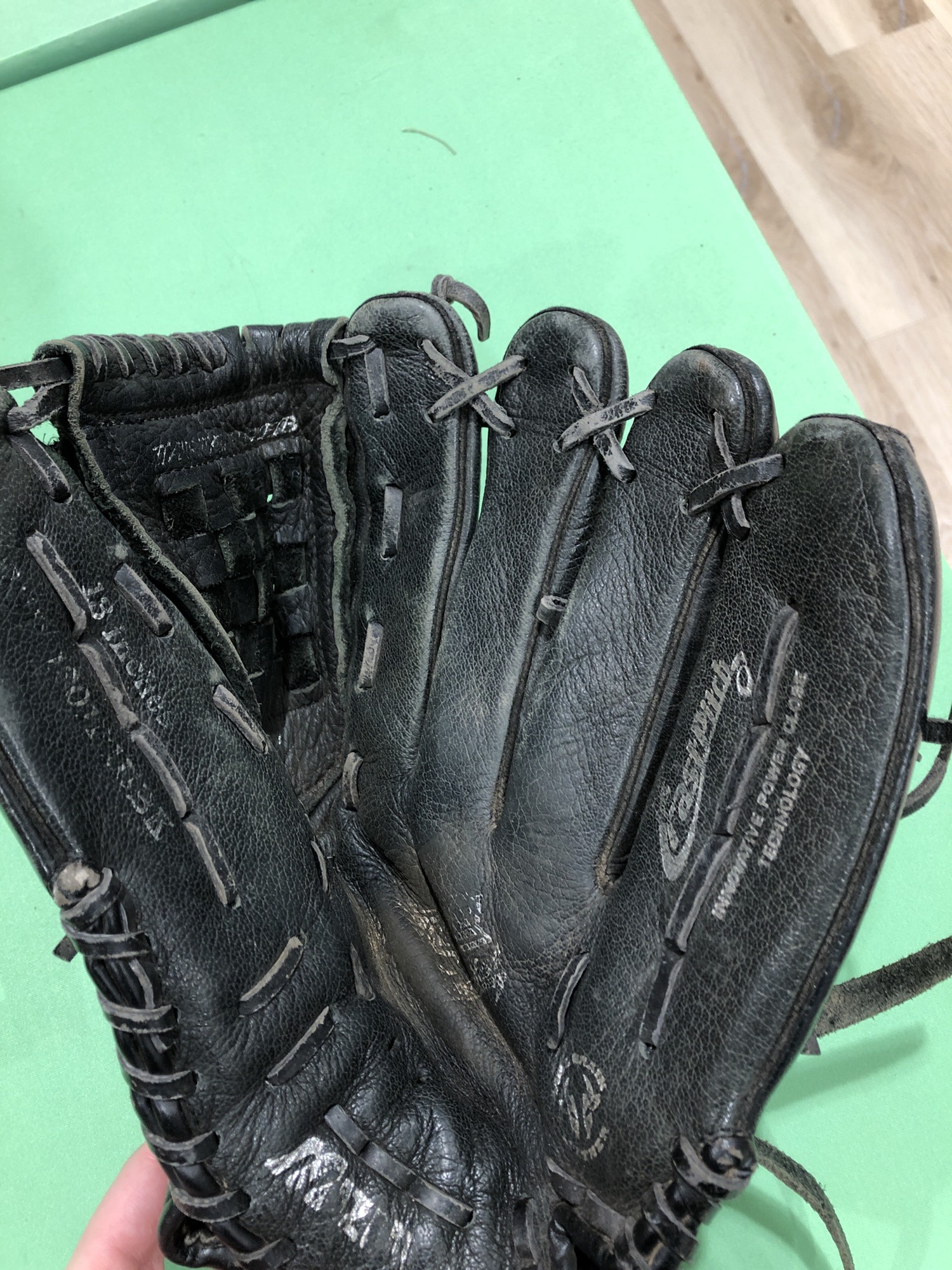 Used Mizuno Supreme Right-Hand Throw Infield Softball Glove (13 ...