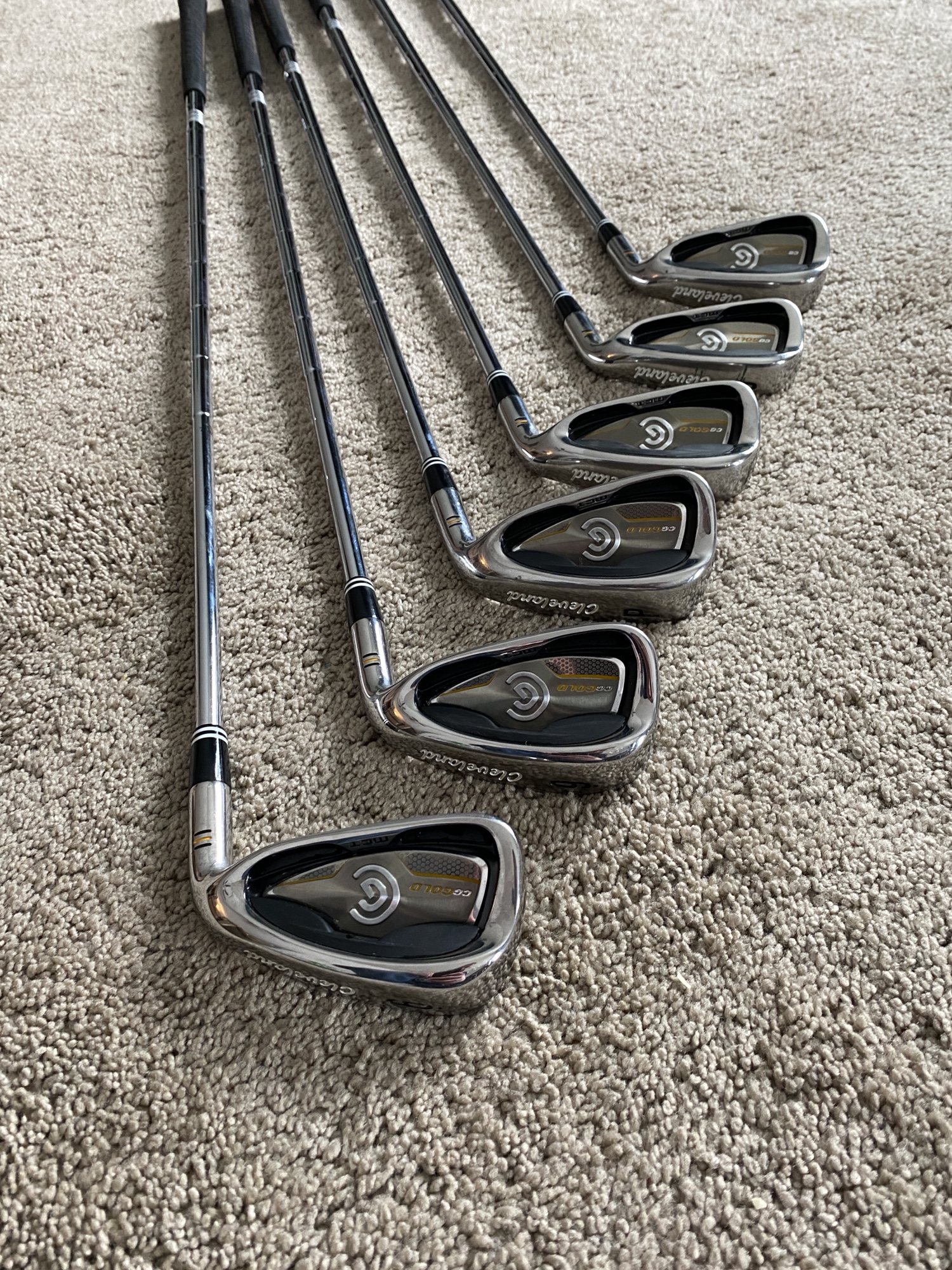 Cleveland Cg Black Gold Iron Set | SidelineSwap