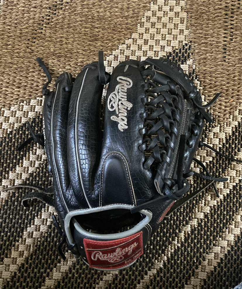 Used Rawlings Right Hand Throw Infield Heart of the Hide Baseball Glove 12" | SidelineSwap