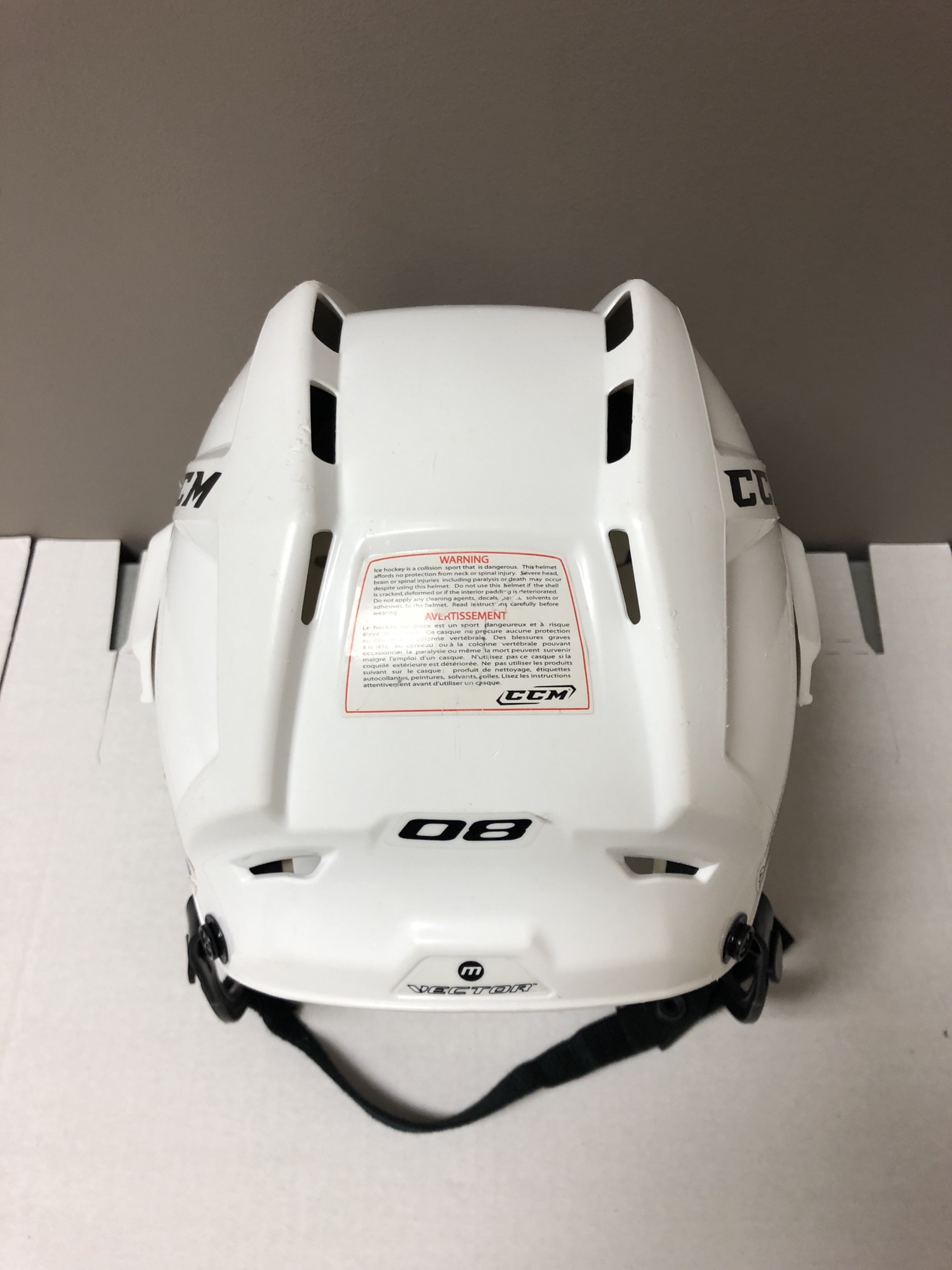 Senior CCM Vector V08 Hockey Helmet Black & White Medium med m sr ...