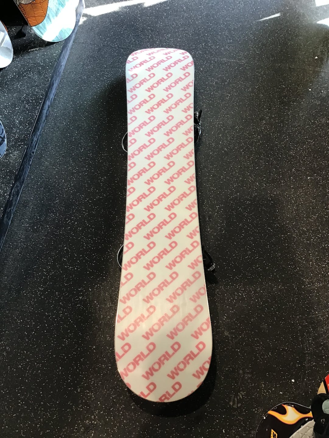 Used World Industries N A 140 Cm Men's Snowboard Combo | SidelineSwap