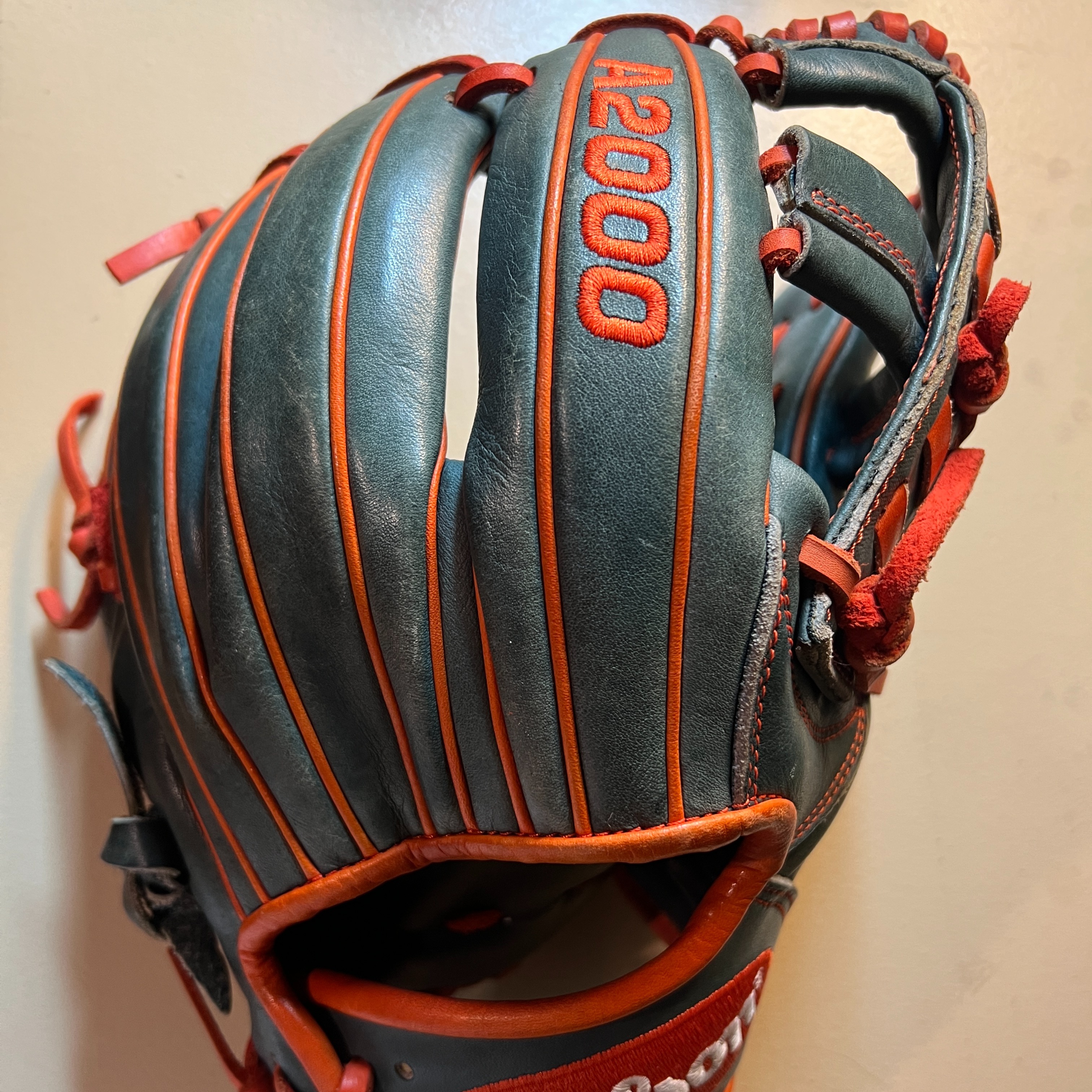 Wilson Jose Altuve A2000 Baseball Glove 11.5" | SidelineSwap
