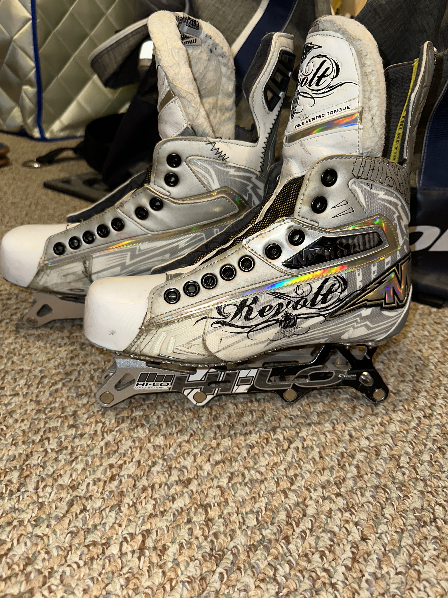 Mission Axiom T10 Revolt Hockey Skate 7.5D | SidelineSwap