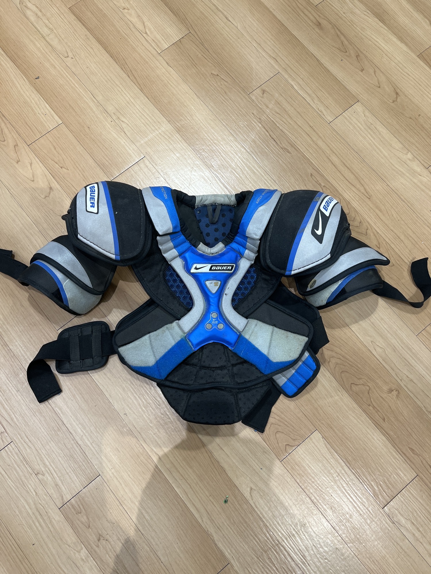 Used Senior Large Bauer One90 Shoulder Pads | SidelineSwap