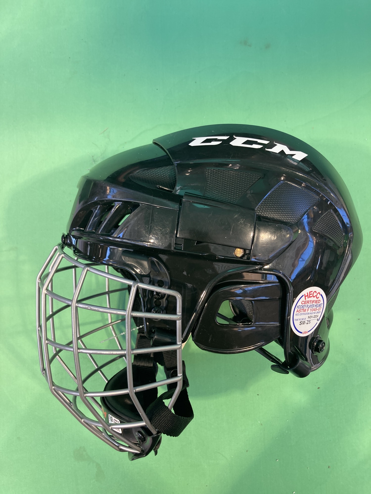 Used Medium CCM FL40 Helmet | SidelineSwap