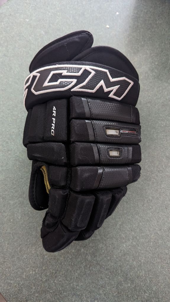 CCM 14" Classic Pro 4-Roll Gloves | SidelineSwap