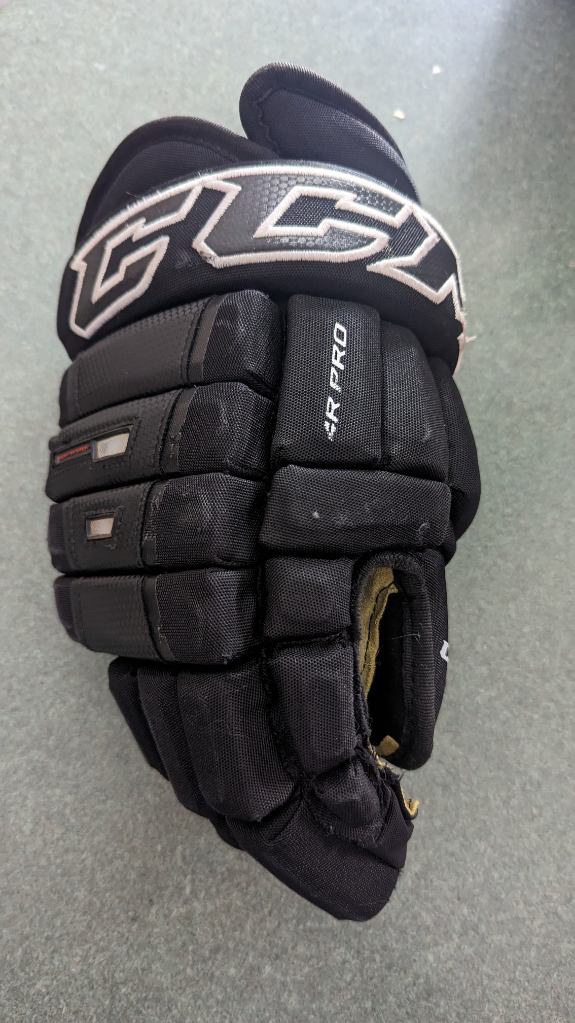 CCM 14" Classic Pro 4-Roll Gloves | SidelineSwap