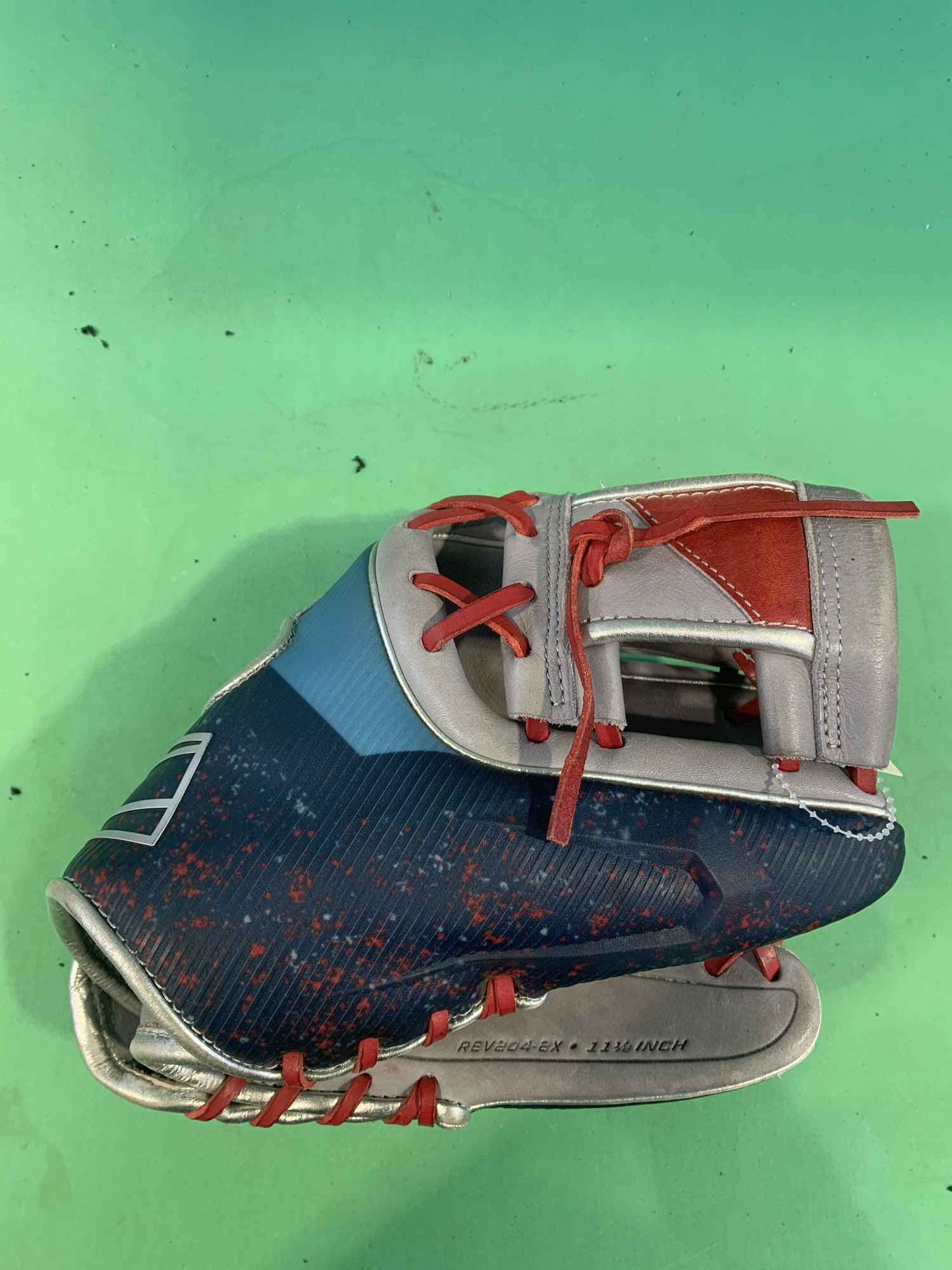 Used Rawlings REV1X Right Hand Throw Infield Baseball Glove 11.5" | SidelineSwap