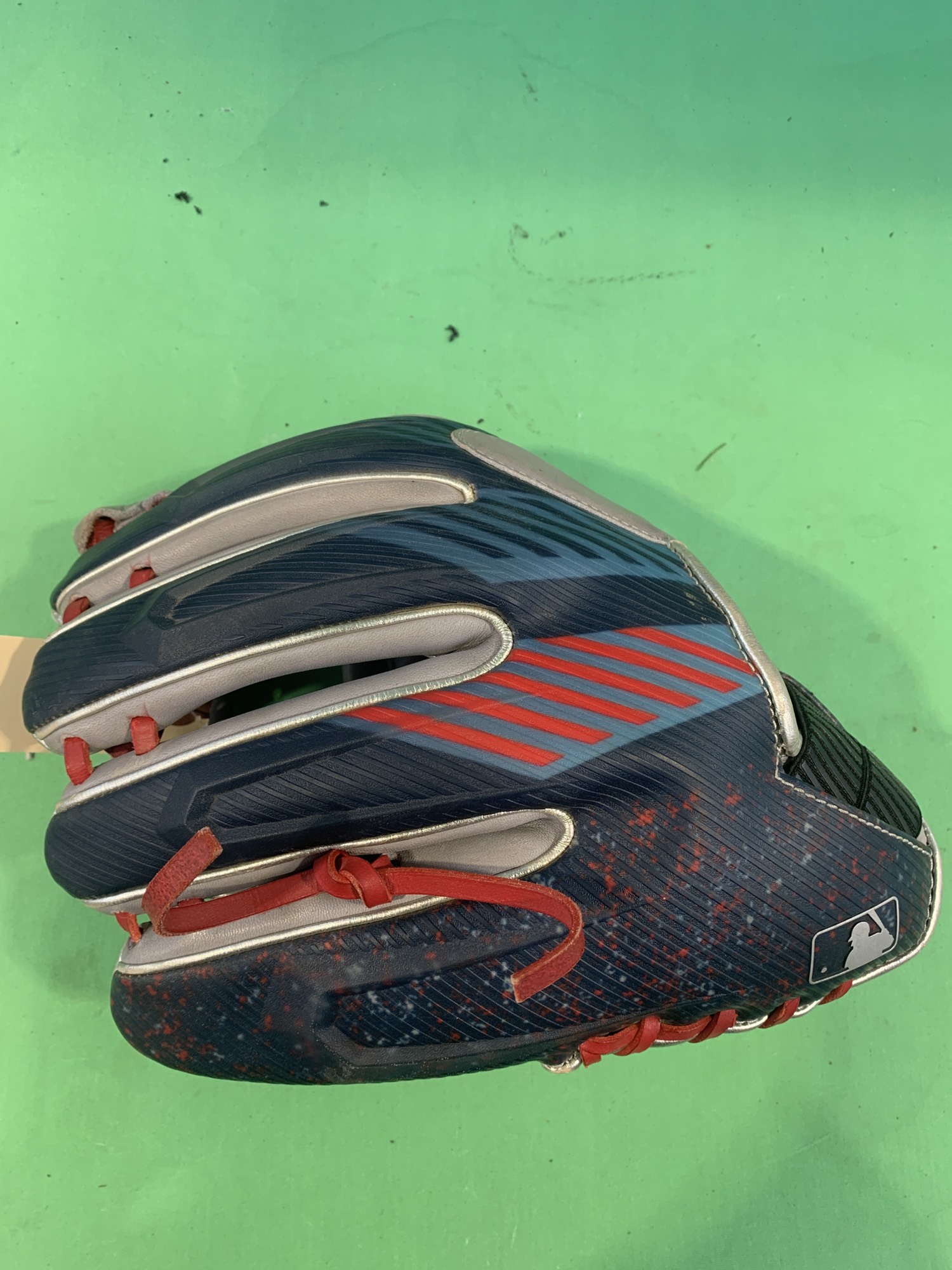 Used Rawlings REV1X Right Hand Throw Infield Baseball Glove 11.5" | SidelineSwap