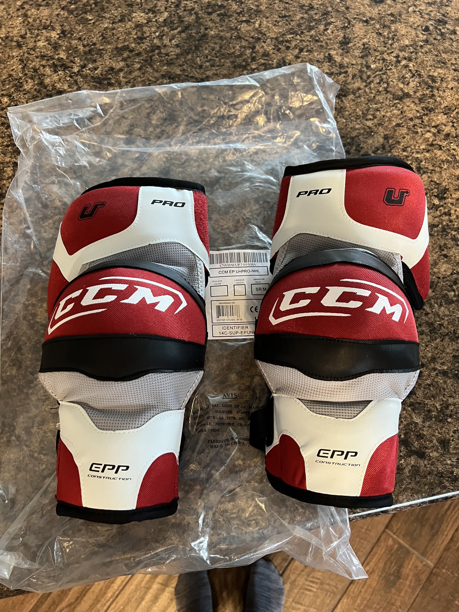 New Medium CCM Pro Stock CCM U+PRO-NHL Elbow Pads | SidelineSwap