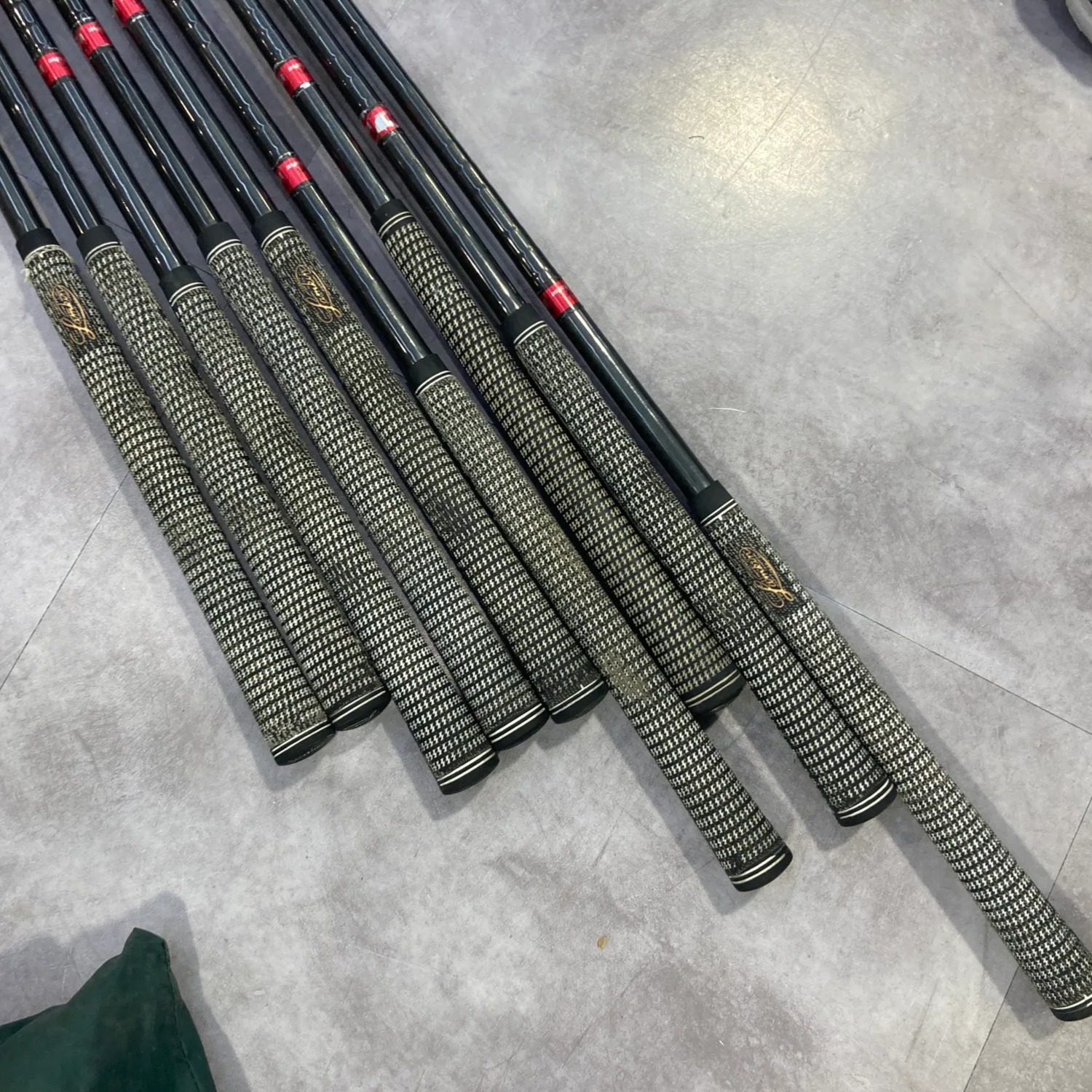 Hogan Edge Midsize GDC Iron Set 3-SW | SidelineSwap